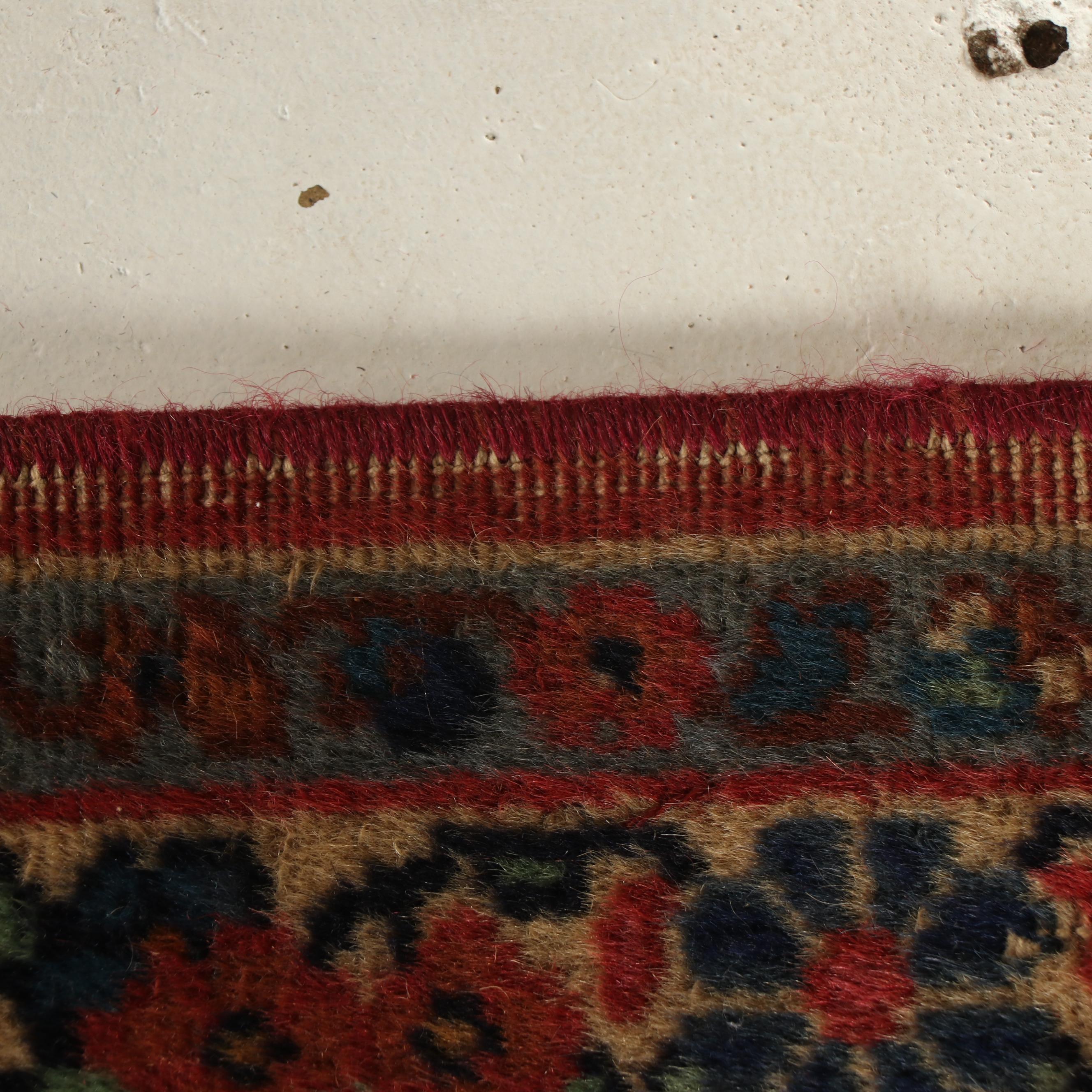 Machine Made Persian Style Wool Rug | EBTH