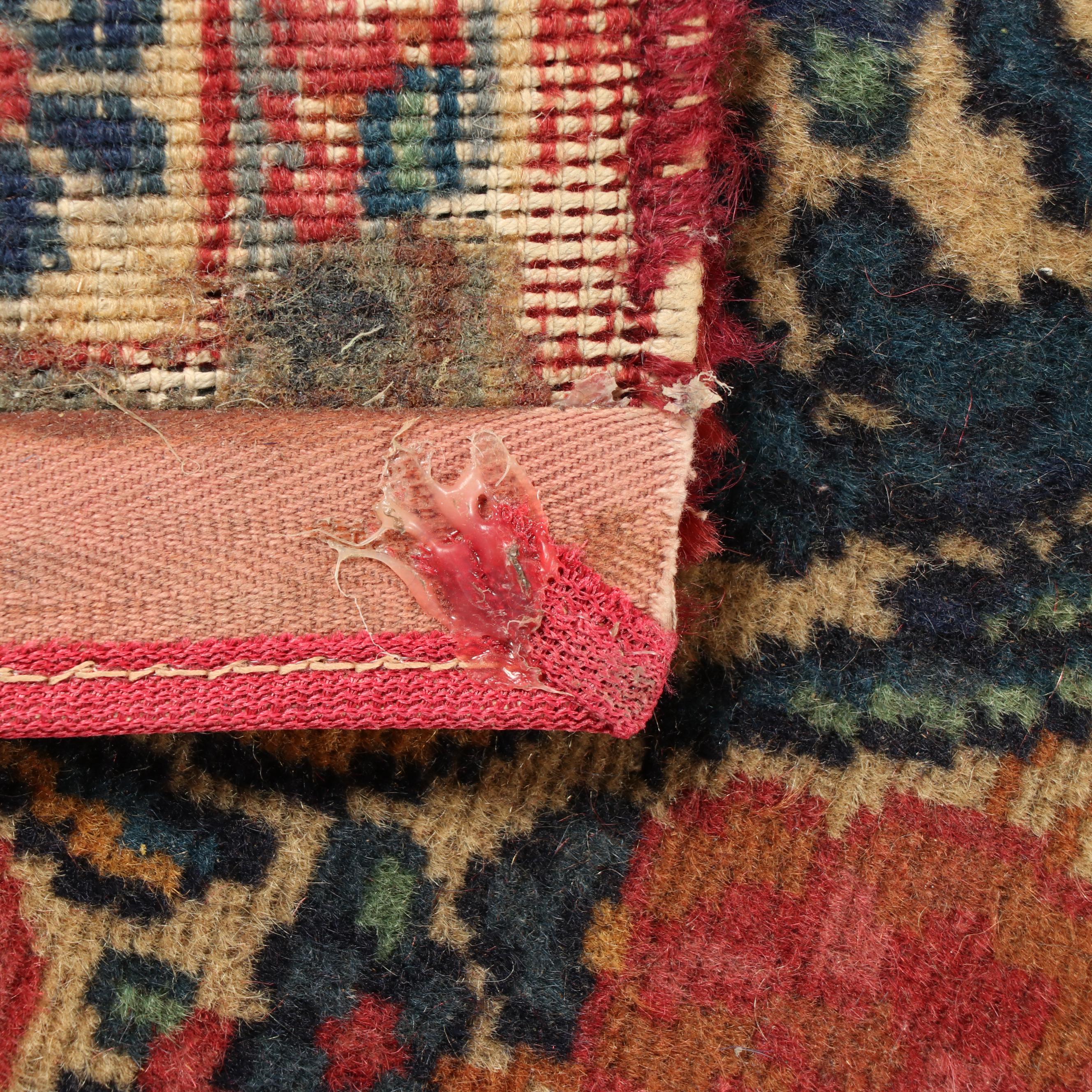 Machine Made Persian Style Wool Rug | EBTH