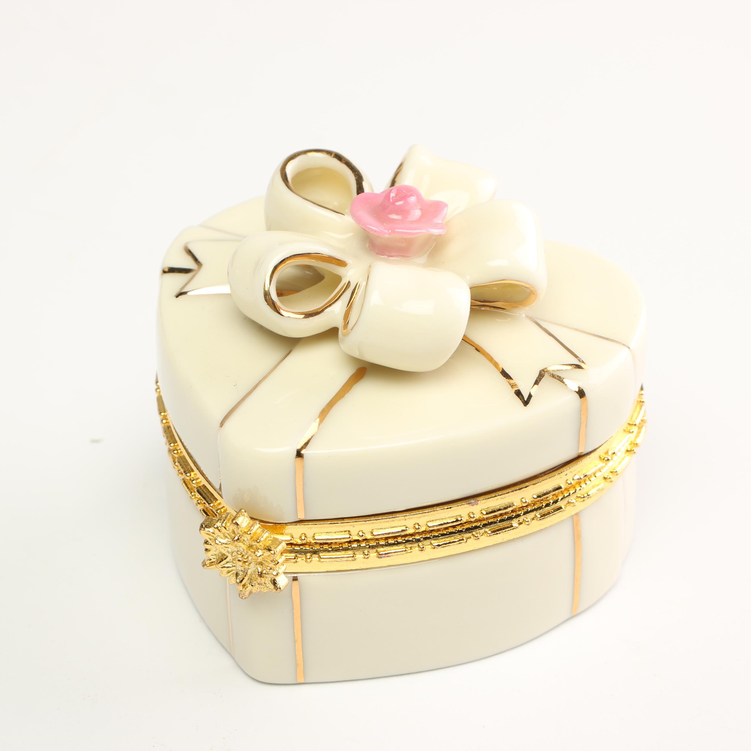 Porcelain Trinket Jars and Boxes Featuring Old Tupton Ware | EBTH