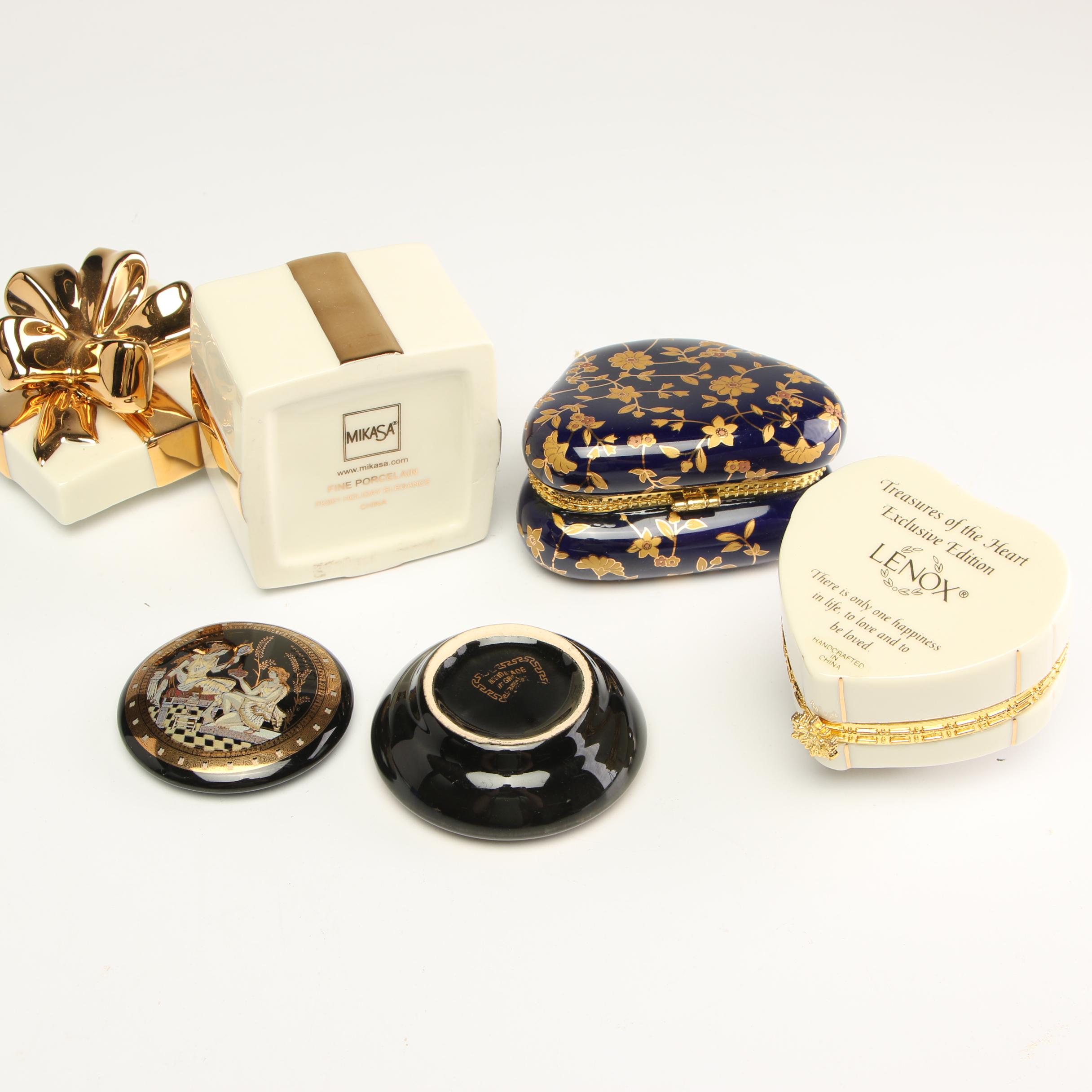 Porcelain Trinket Jars and Boxes Featuring Old Tupton Ware | EBTH