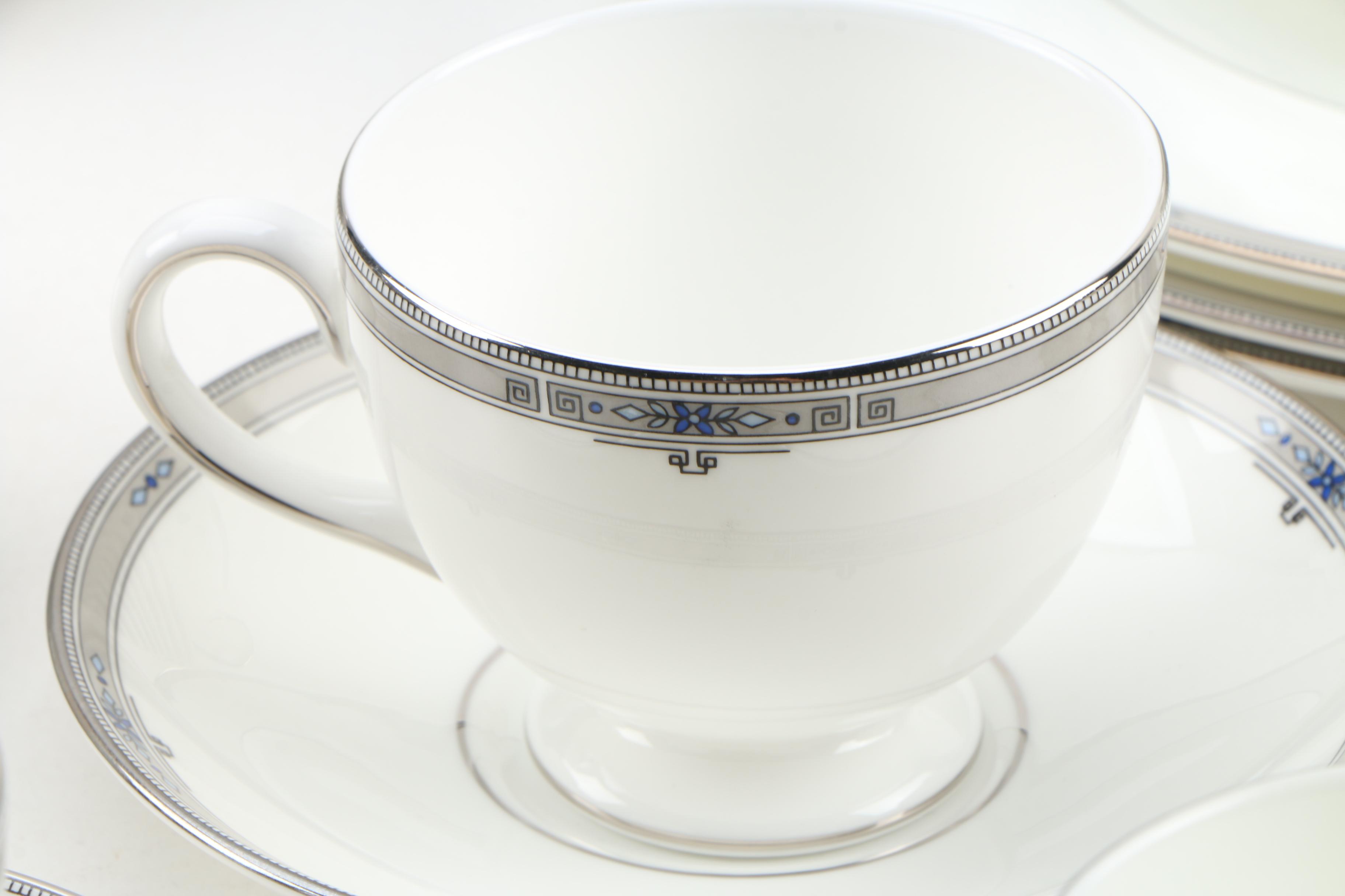 Wedgwood "Amherst" China Dinnerware, 1984 - 2012 | EBTH