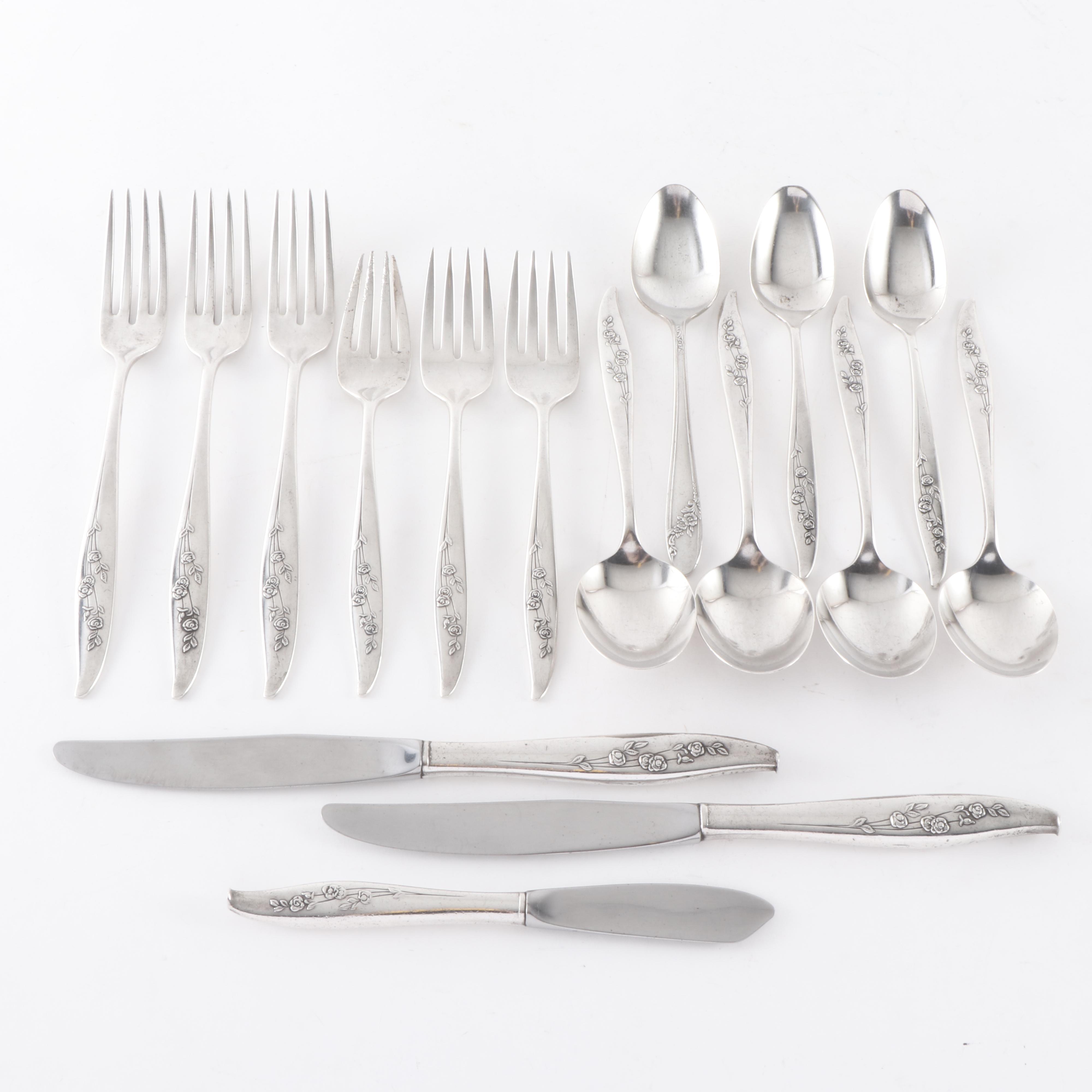 Oneida Heirloom "Young Love" Sterling Silver Flatware | EBTH