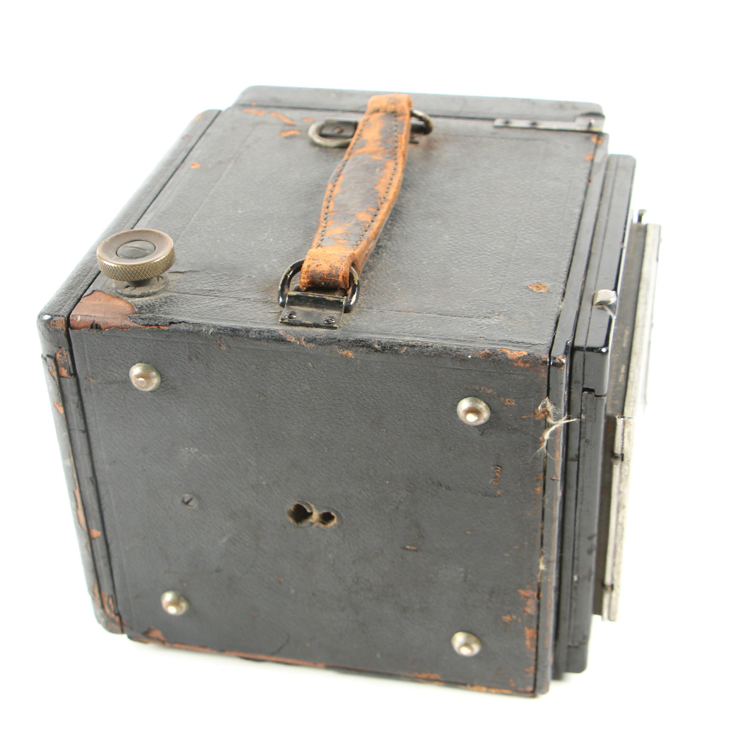 Folmer Graflex Speed Graphic and Seneca Chautauqua Cameras | EBTH