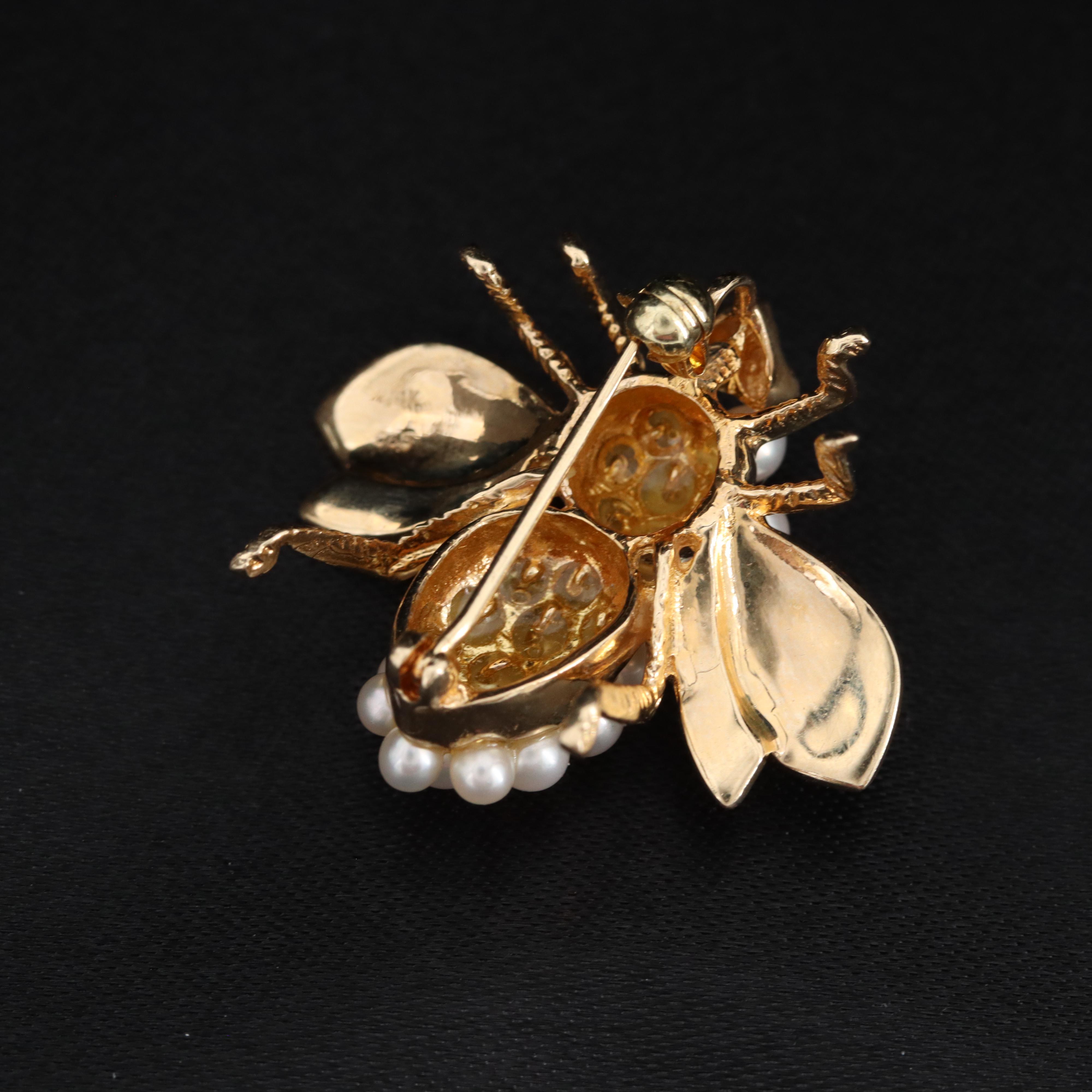 14K Yellow Gold Cultured Pearl Fly Brooch | EBTH