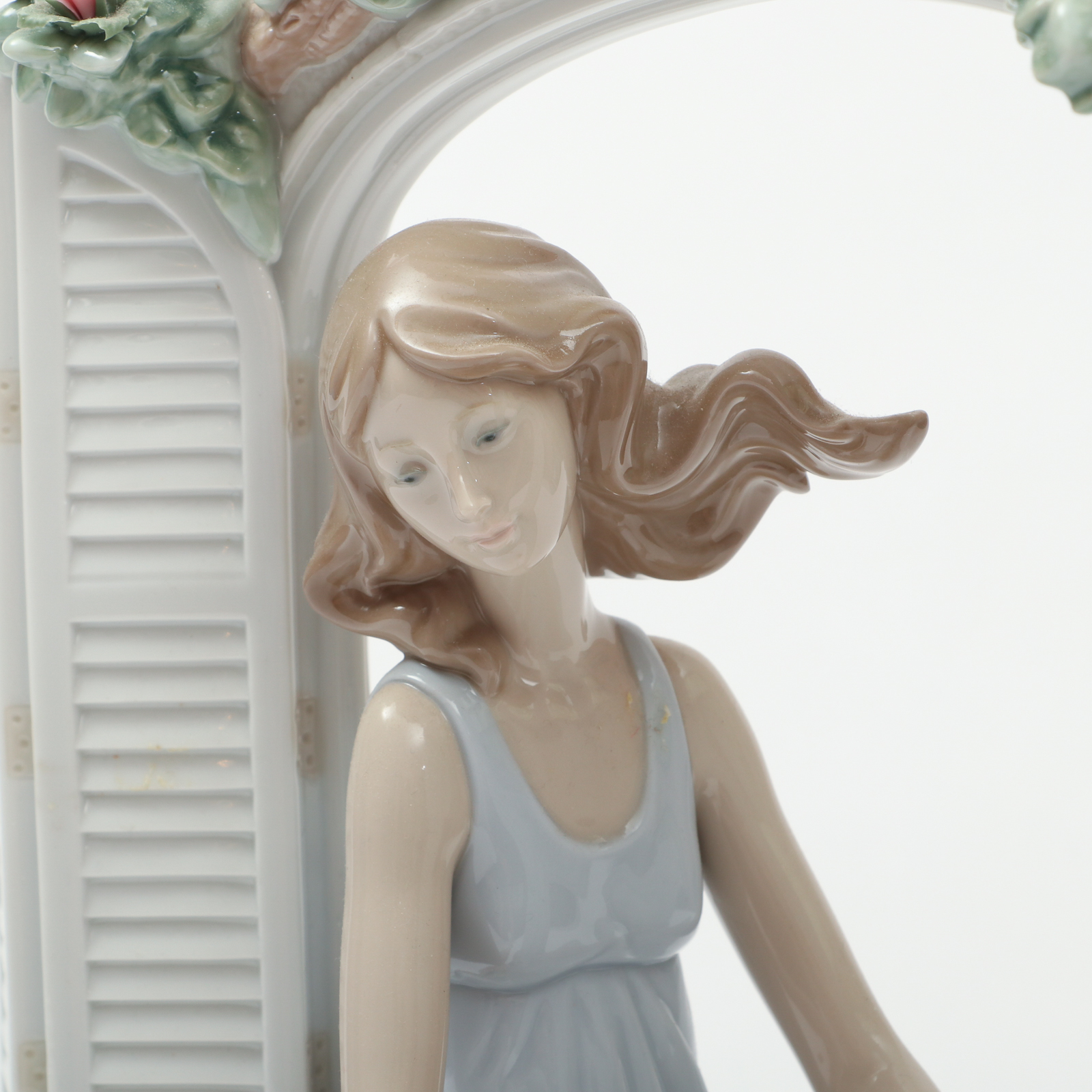 Lladró Privilege "Thinking of Love" Figurine Designed by Marco Antonio ...