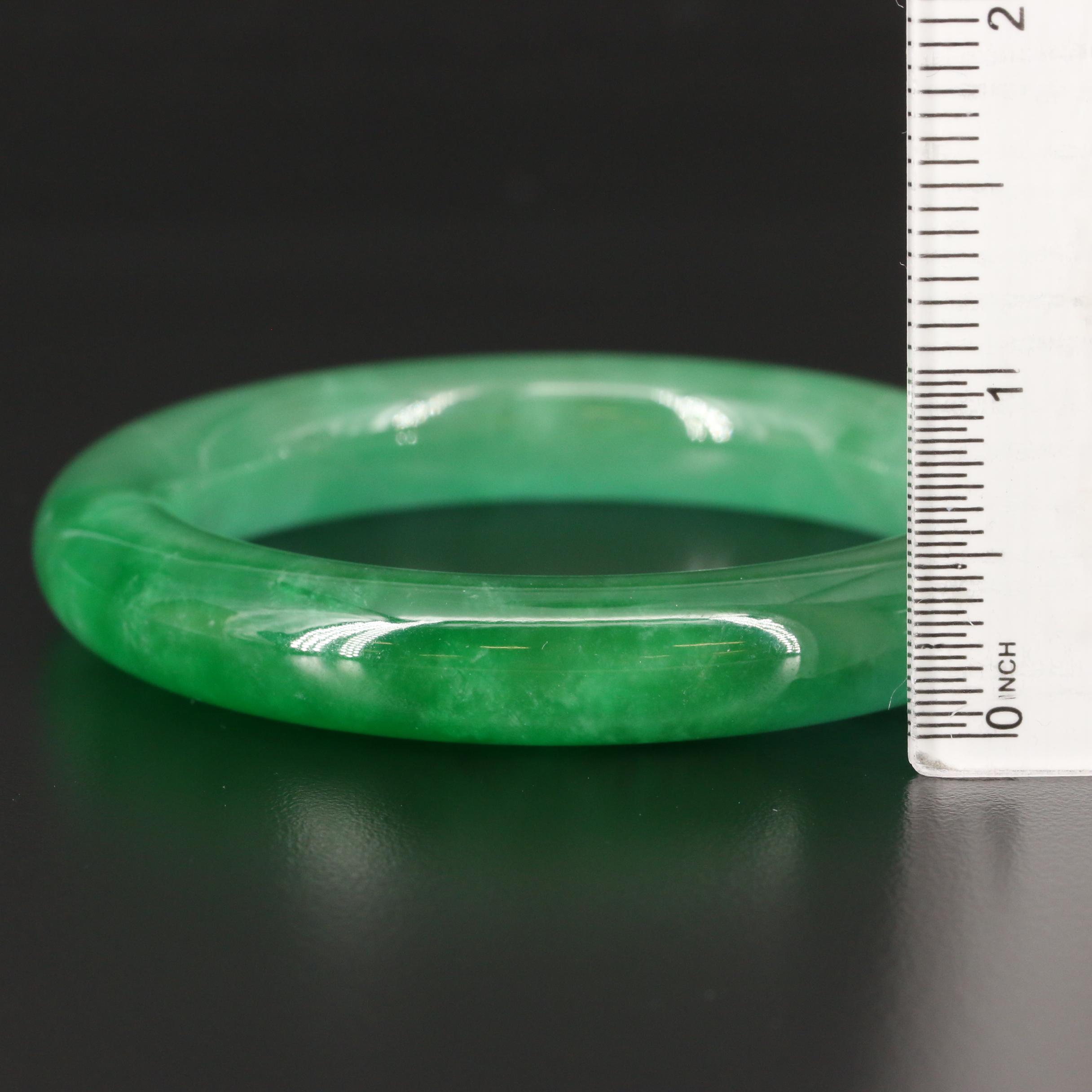 Jadeite Hololith Bangle | EBTH