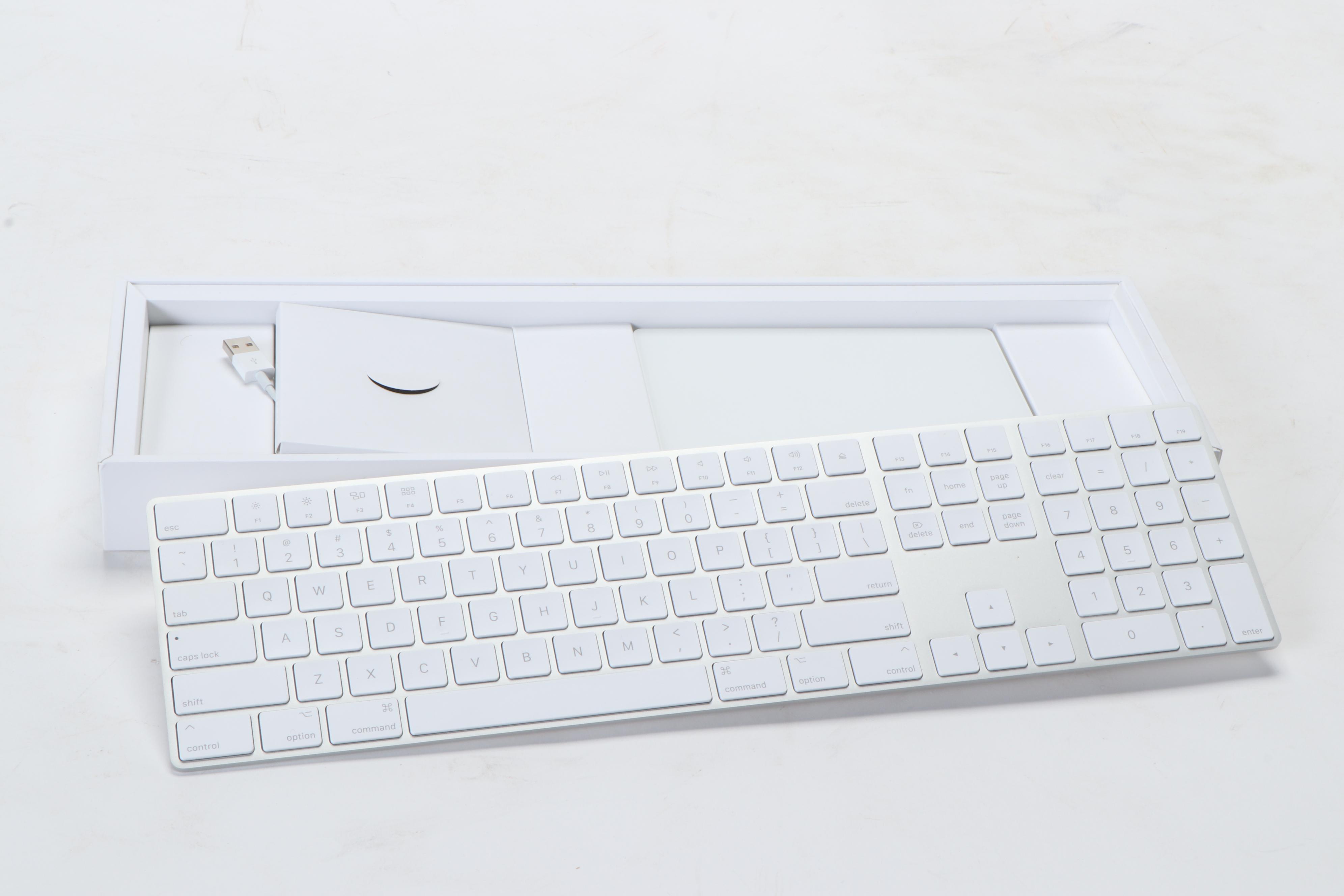 21.5" Apple iMac Desktop Computer with Mouse, Keyboard, and LG DVD ...