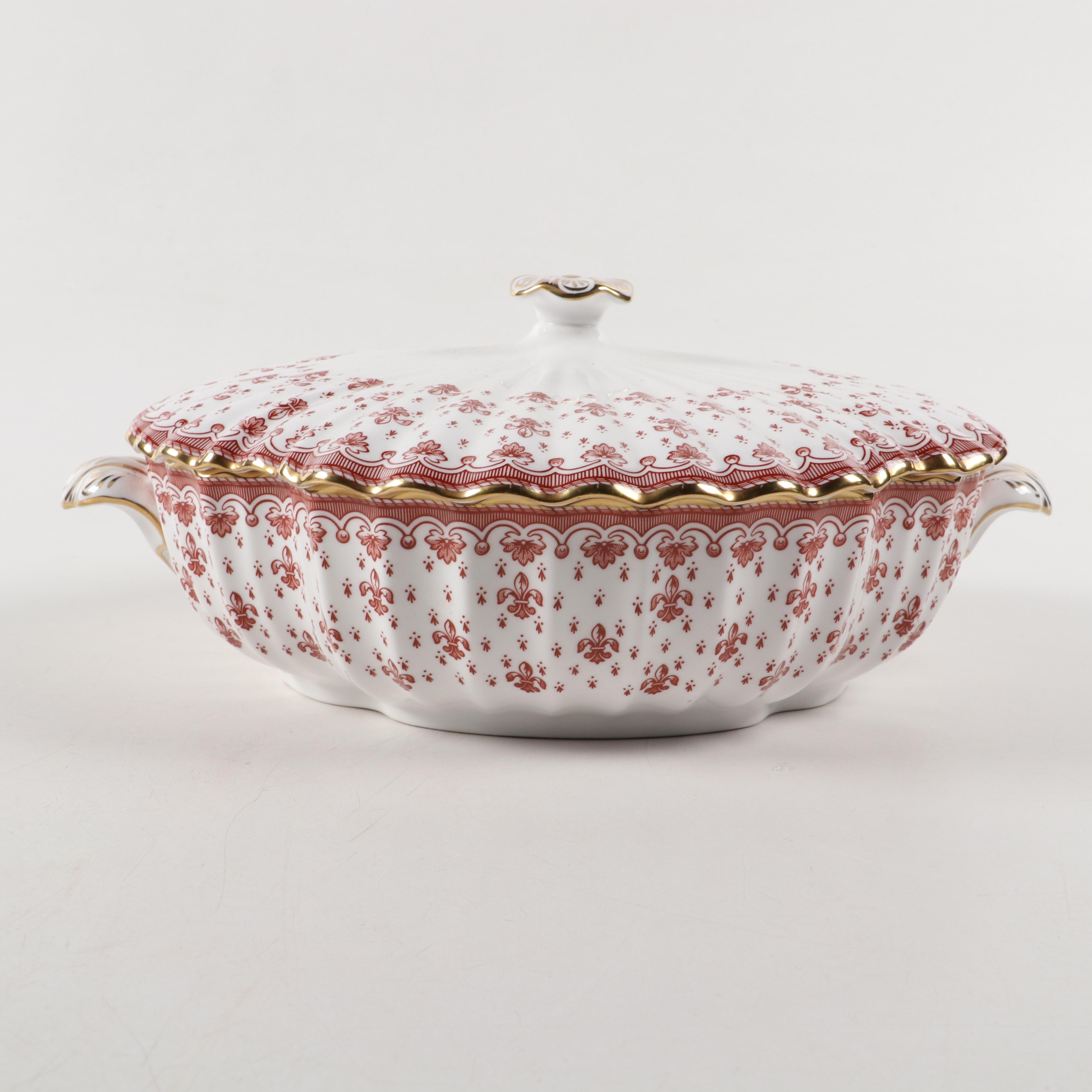 Spode "Fleur de Lys" Red Bone China Dinnerware, 1961–1994 | EBTH