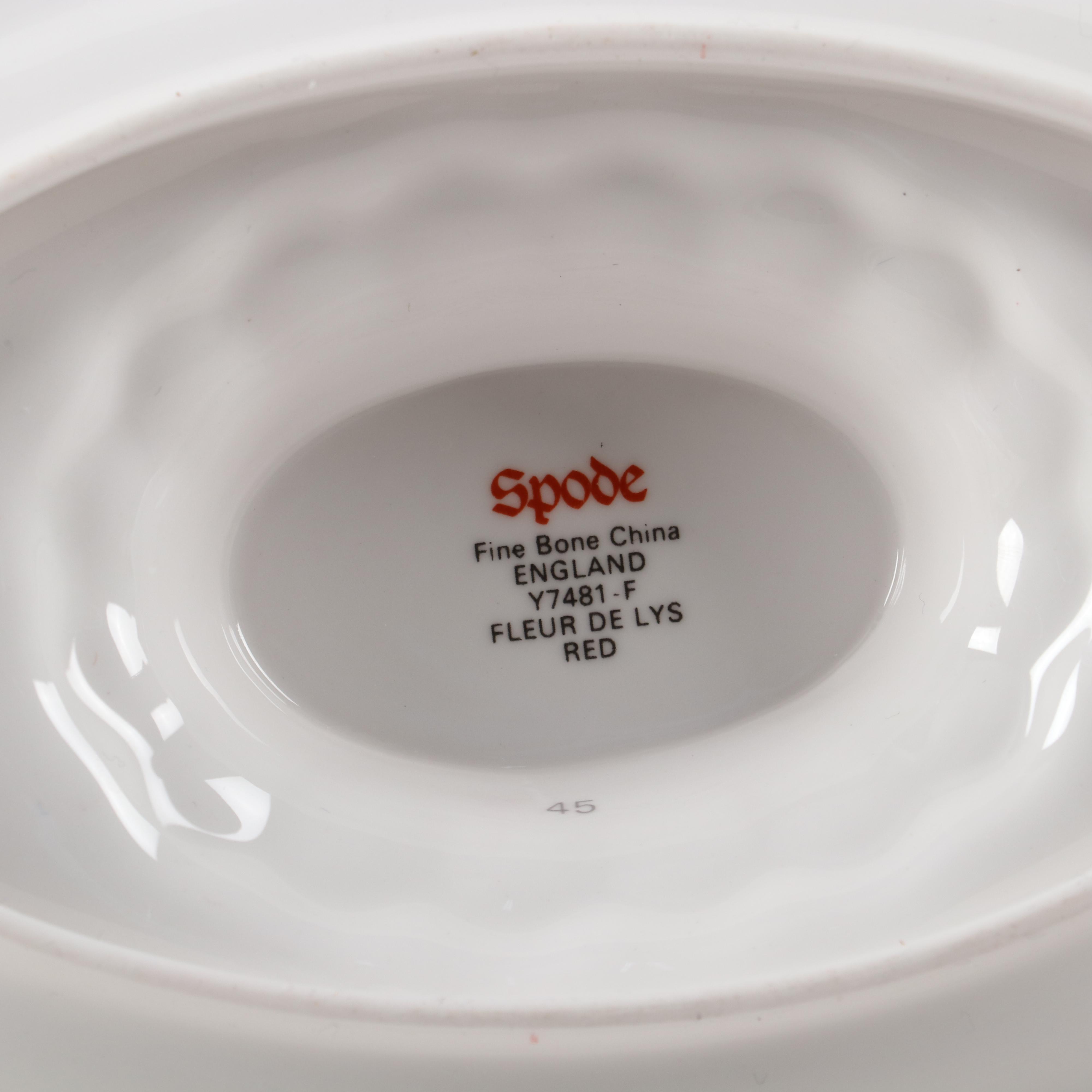 Spode "Fleur de Lys" Red Bone China Dinnerware, 1961–1994 | EBTH