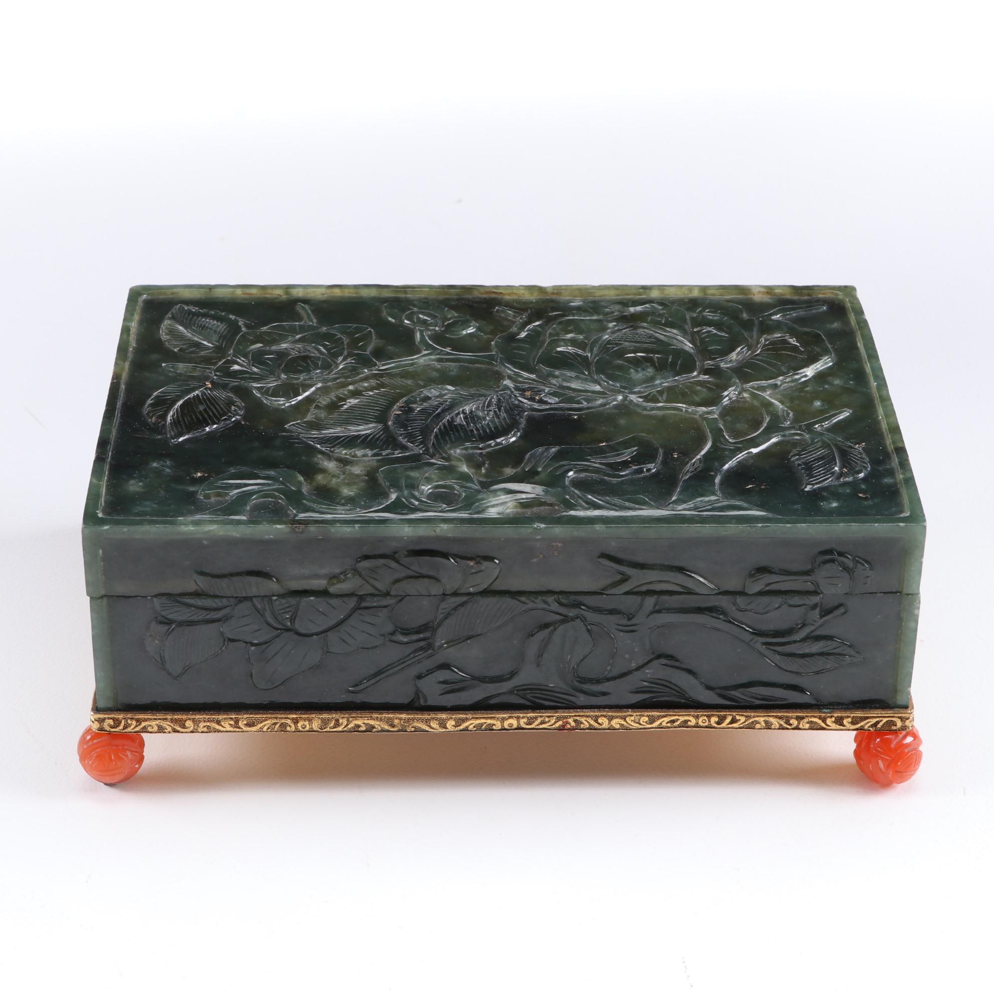 Chinese Carved Nephrite and Agate Box with Cabbage Rose Motif, Late ...