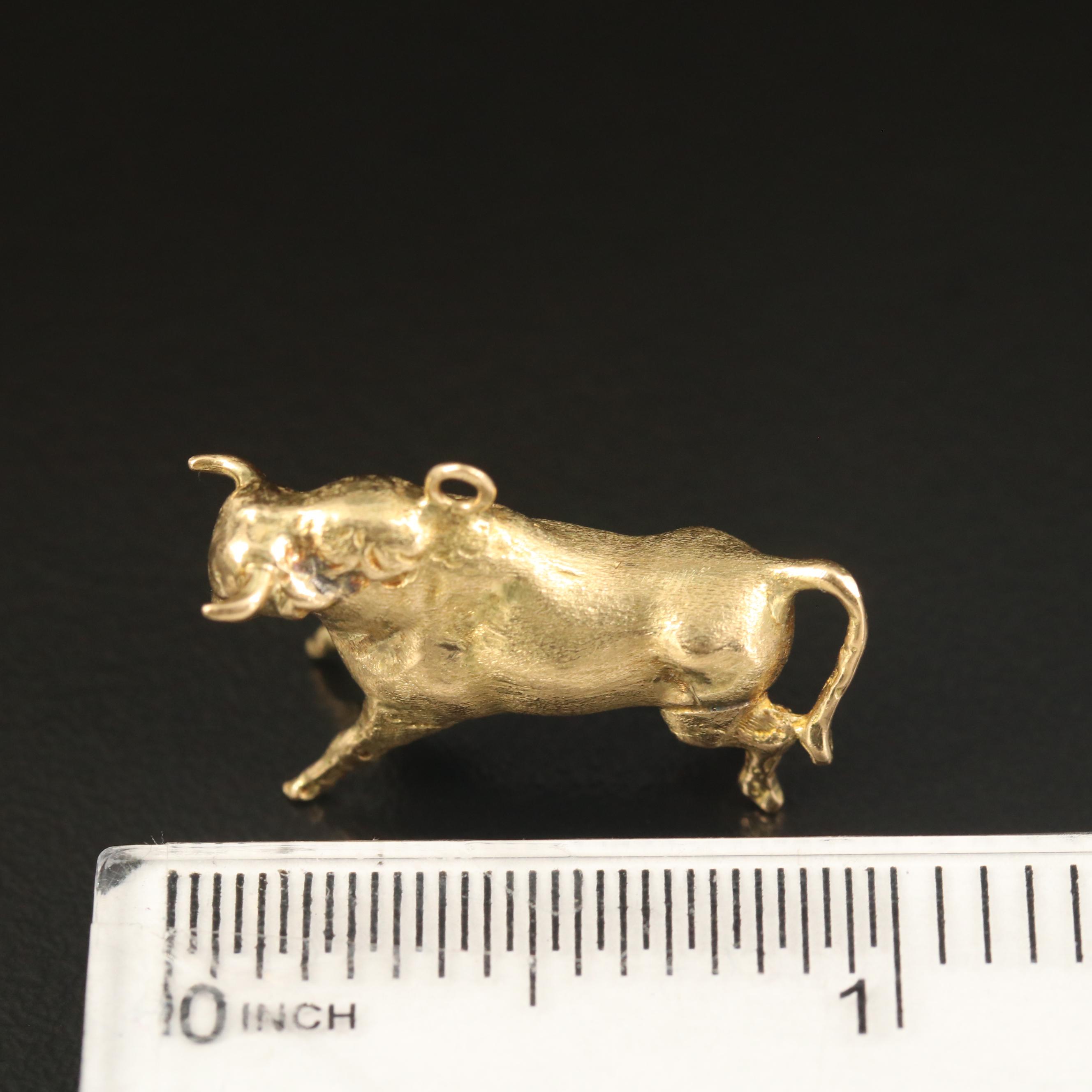 18K Bull Pendant | EBTH