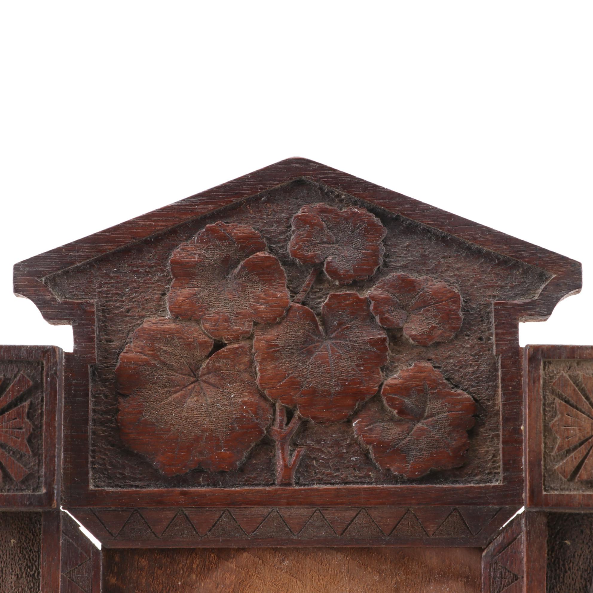 Cincinnati Art Carved Picture Frame | EBTH