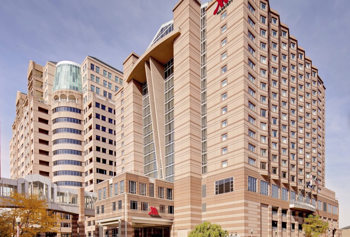 One Night Stay at Marriott Riverside with Certificates to Hofbrähaus ...