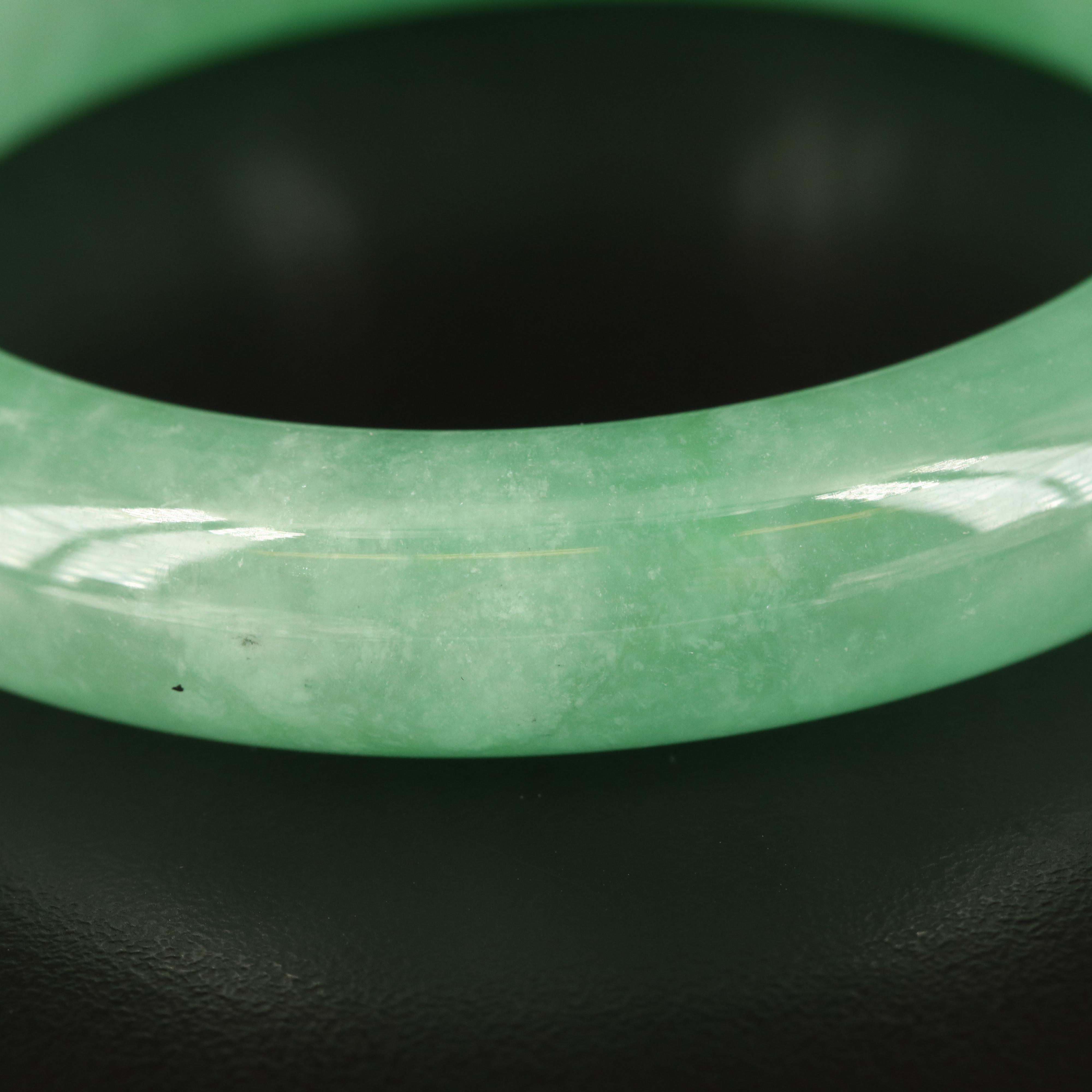 Jadeite Hololith Bangle | EBTH