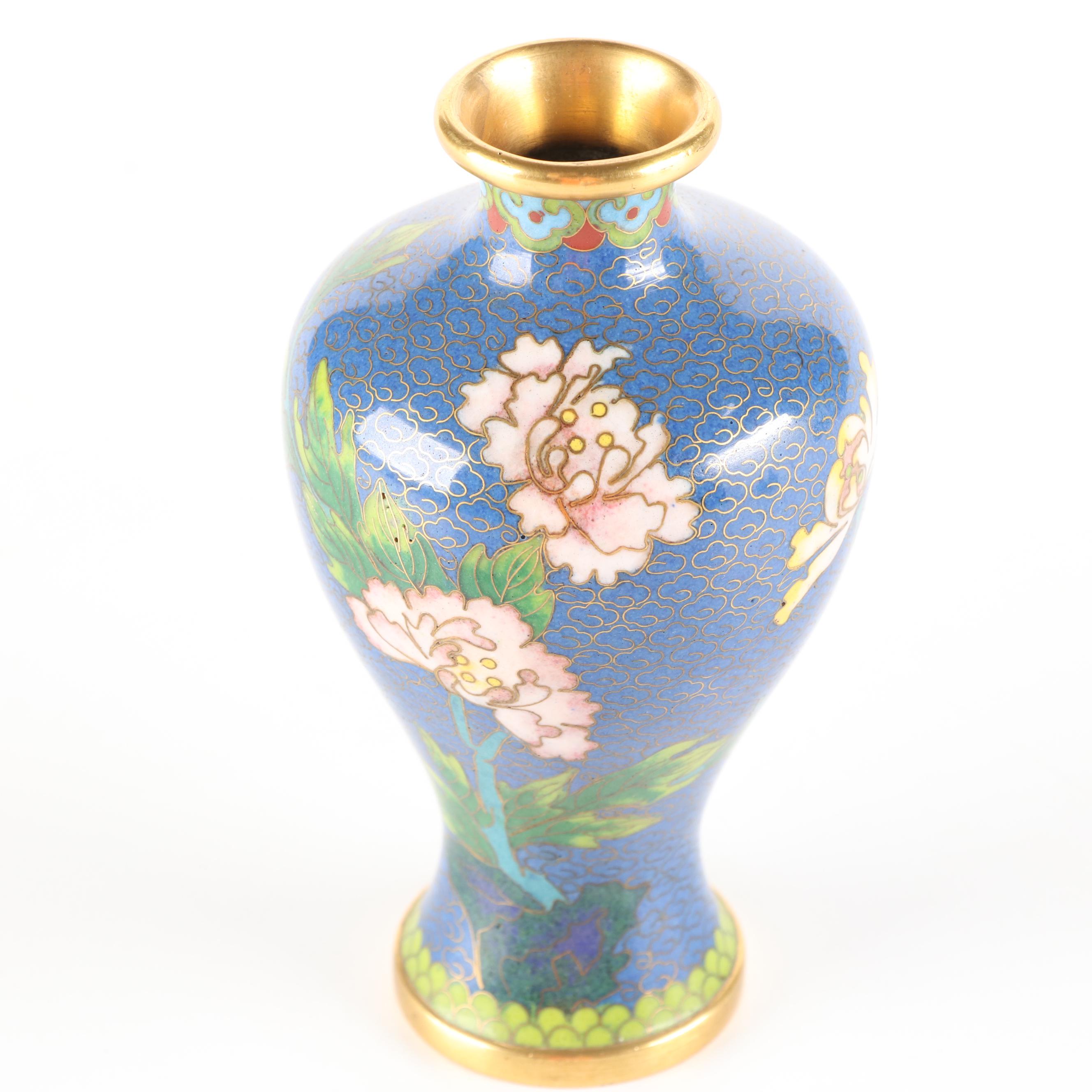 Chinese Cloisonné Floral Motif Bottleneck Vases and Bud Vase | EBTH