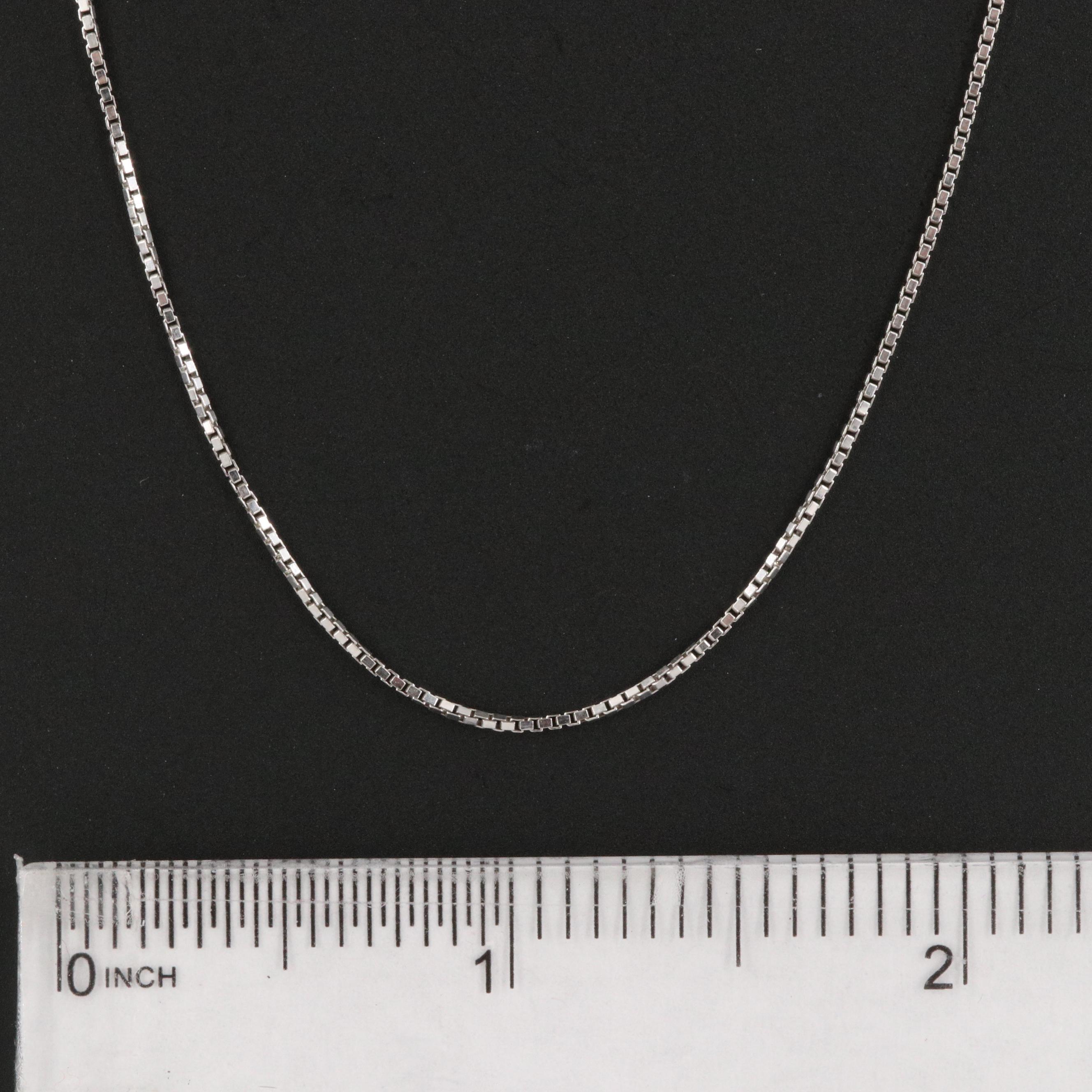 Italian Platinum Box Chain Necklace | EBTH