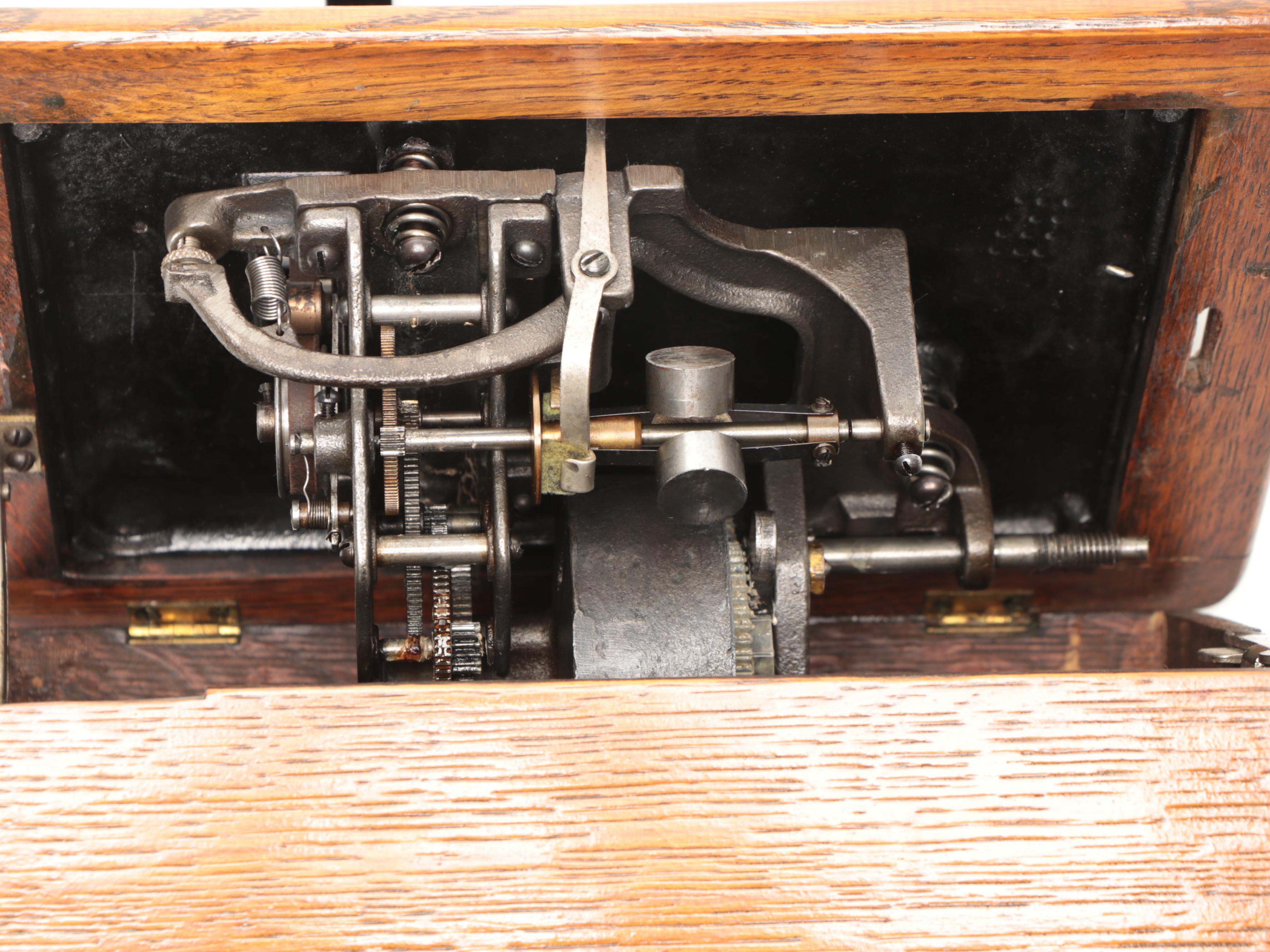 Edison Standard Phonograph Model C Player with Edison Cylinder Records ...