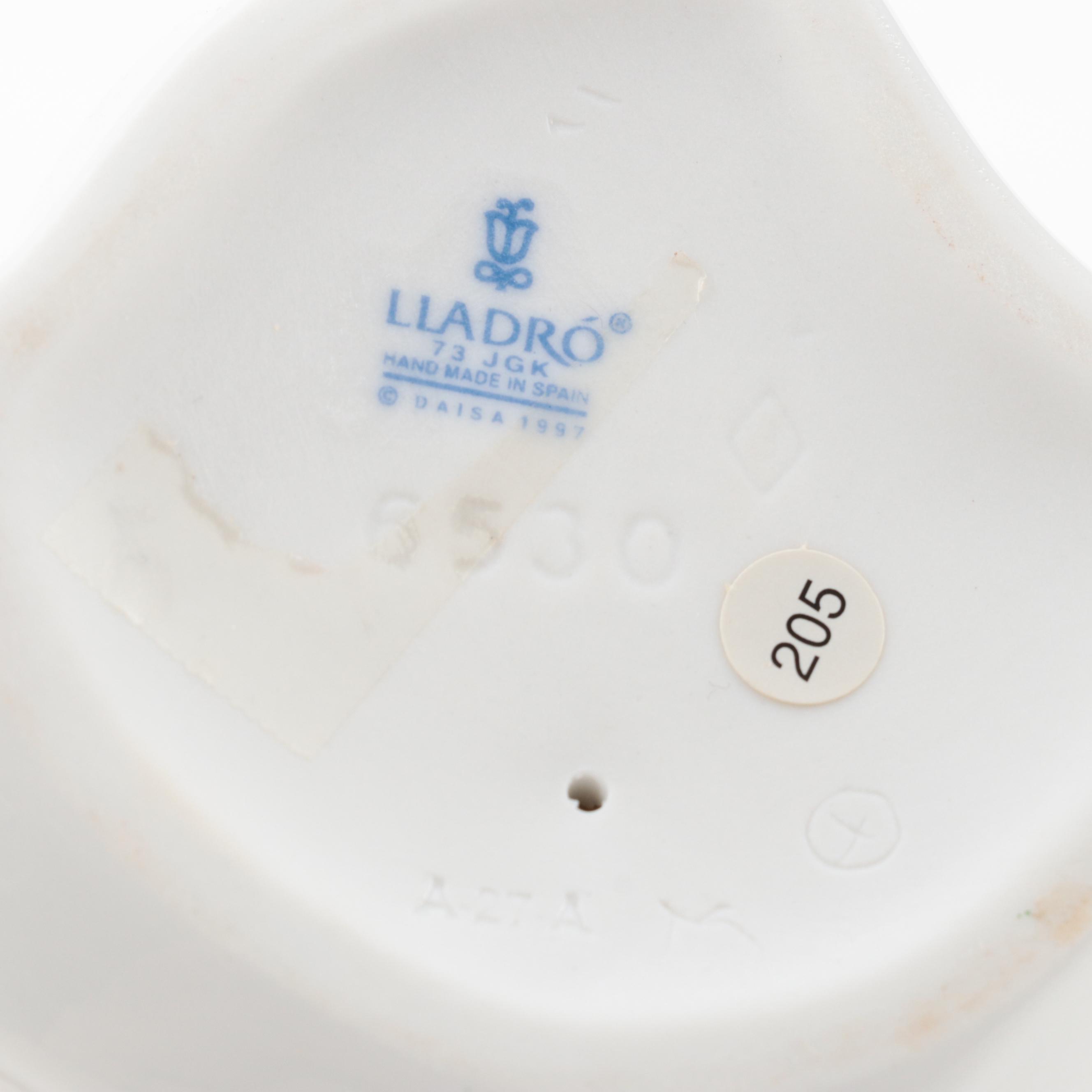 Lladró Porcelain Figurines Including "Santa's List" and "Little Jesus ...