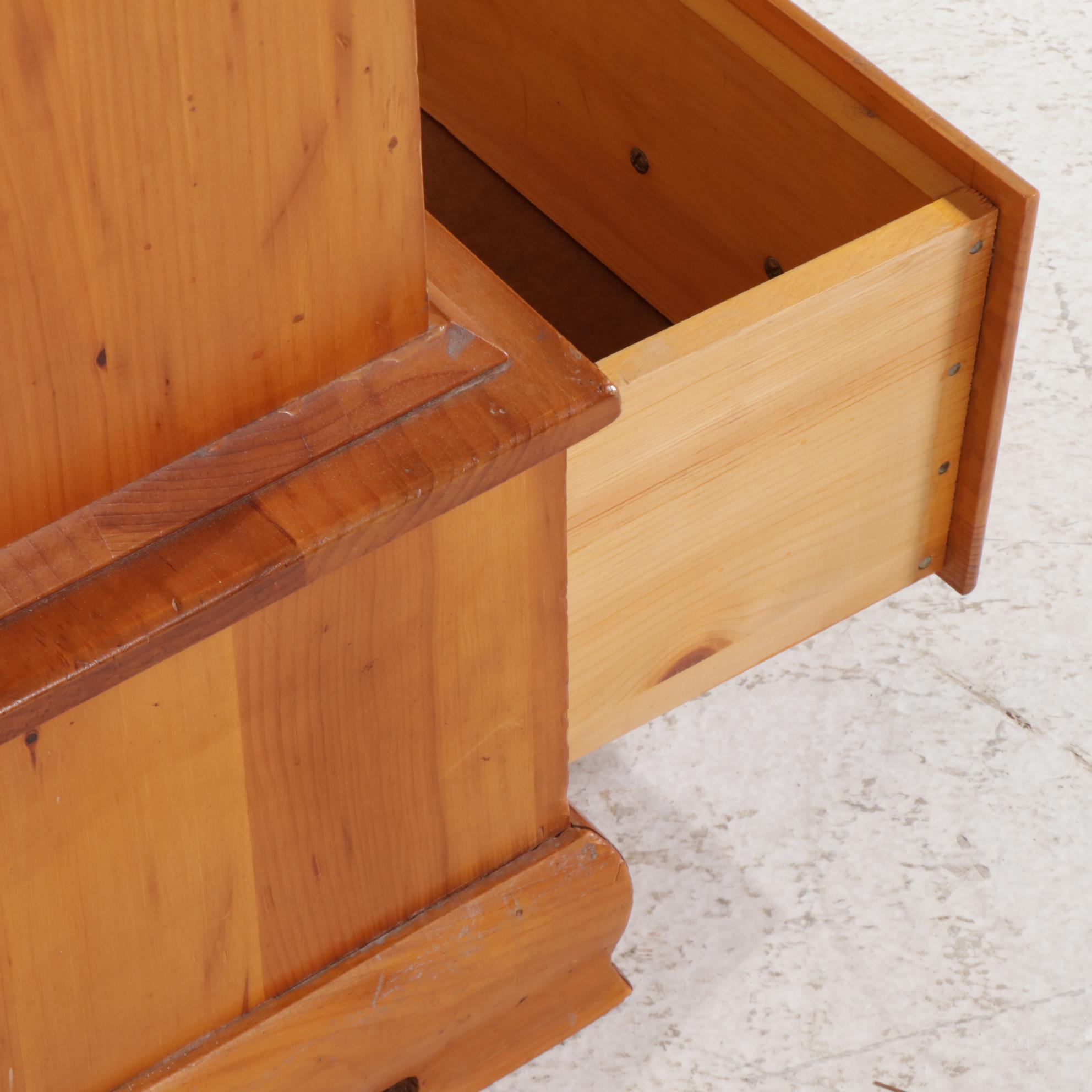 Colonial Style Pine Gun Cabinet with Drawer | EBTH