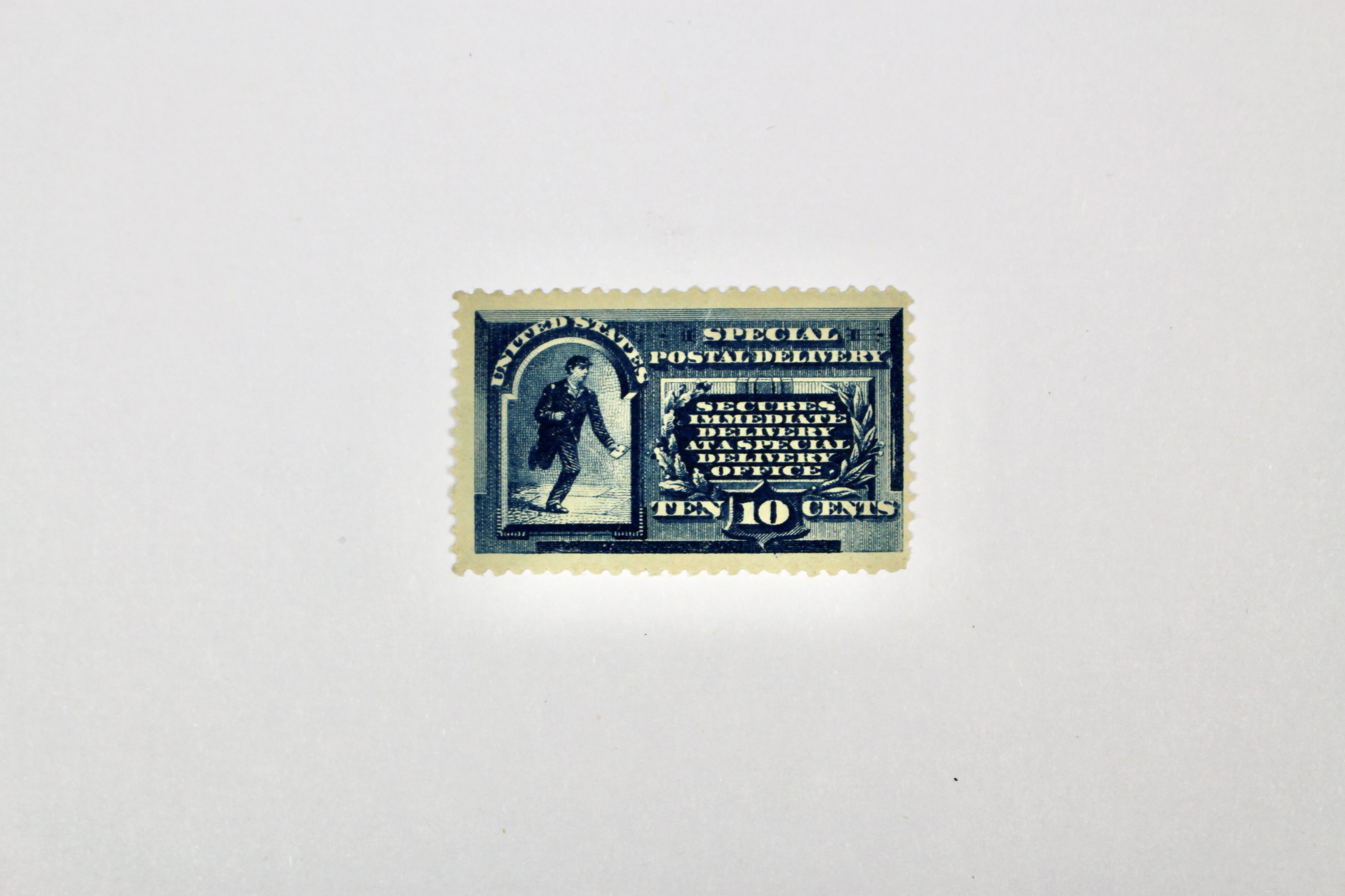 MNH 10-Cent U.S. Special Delivery Postage Stamp, Scott #E1 | EBTH