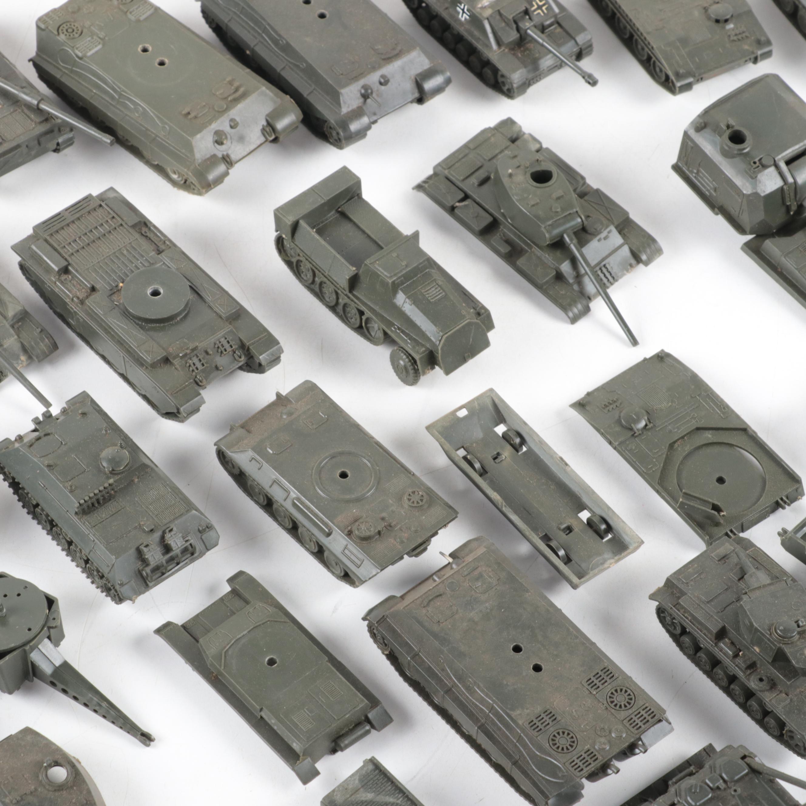 ROCO, Airfix British Paratrooper Figures, Mini Model Tanks | EBTH