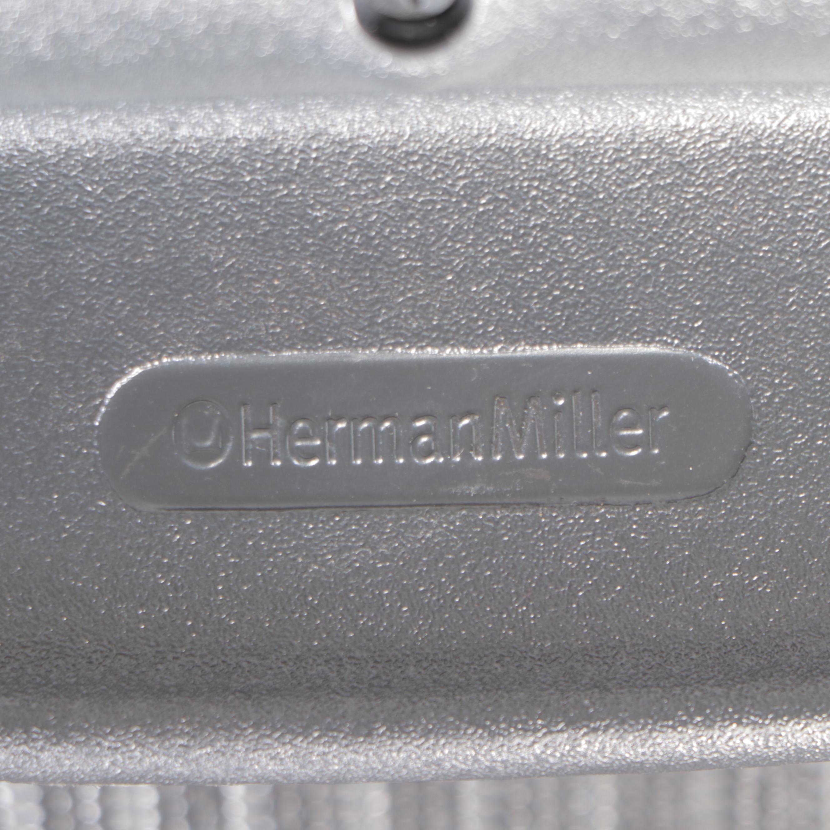 Herman Miller "Aeron" Adjustable-Height Swivel-Tilt Desk Chair | EBTH