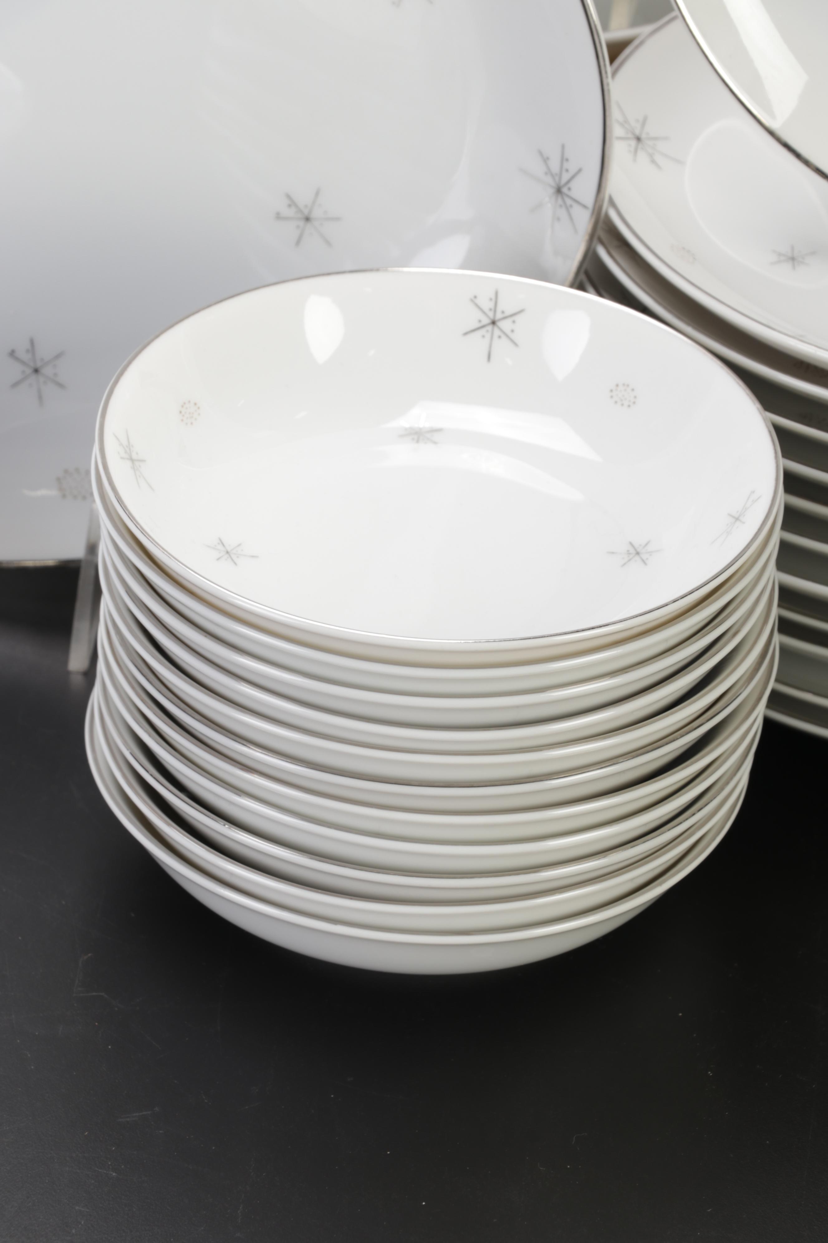 Mid-Century Japanese "Snowflake" Porcelain Dinnerware and Serveware | EBTH