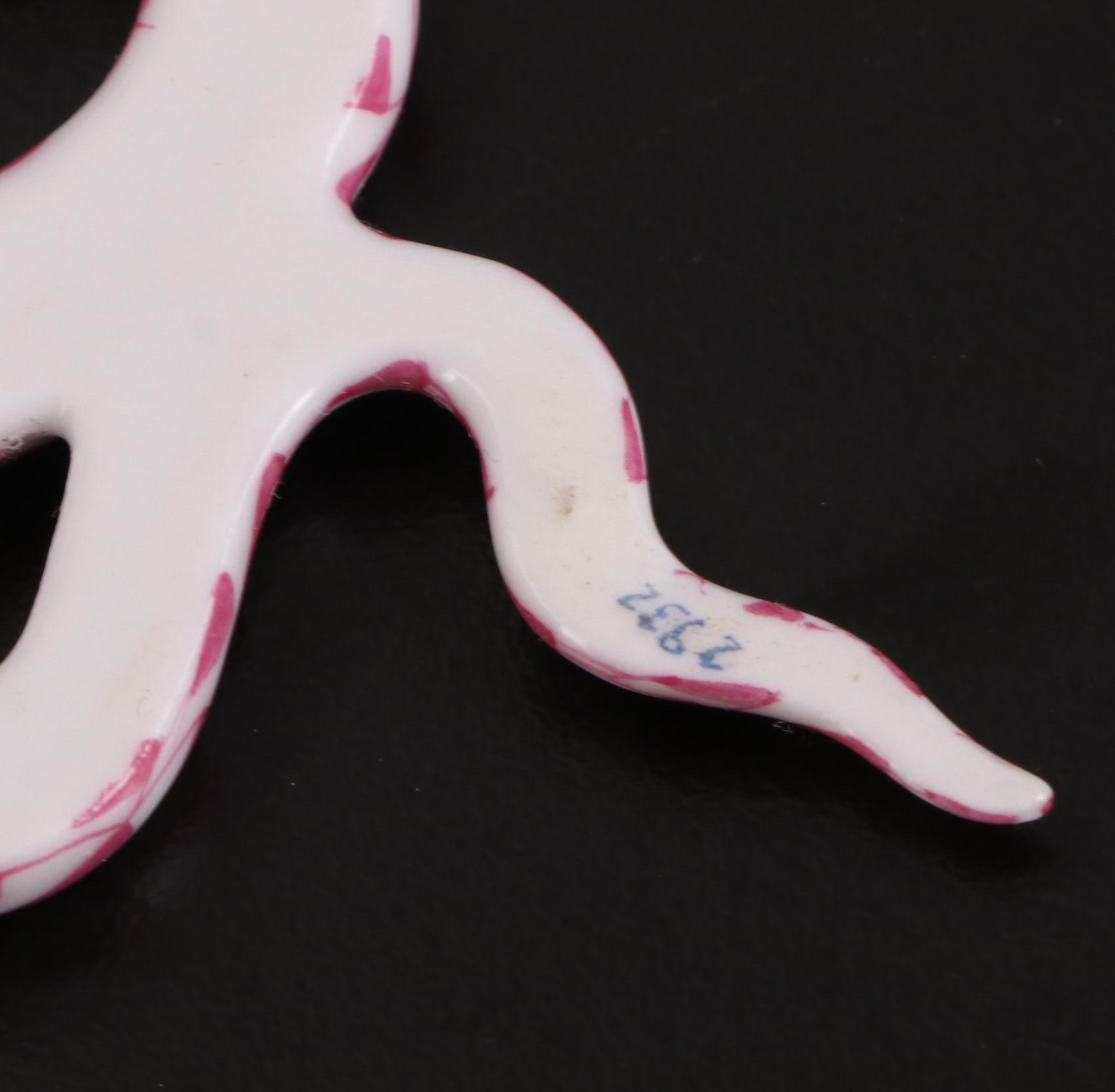 Herend Raspberry Fishnet with Gold "Miniature Snake" Porcelain Figurine ...