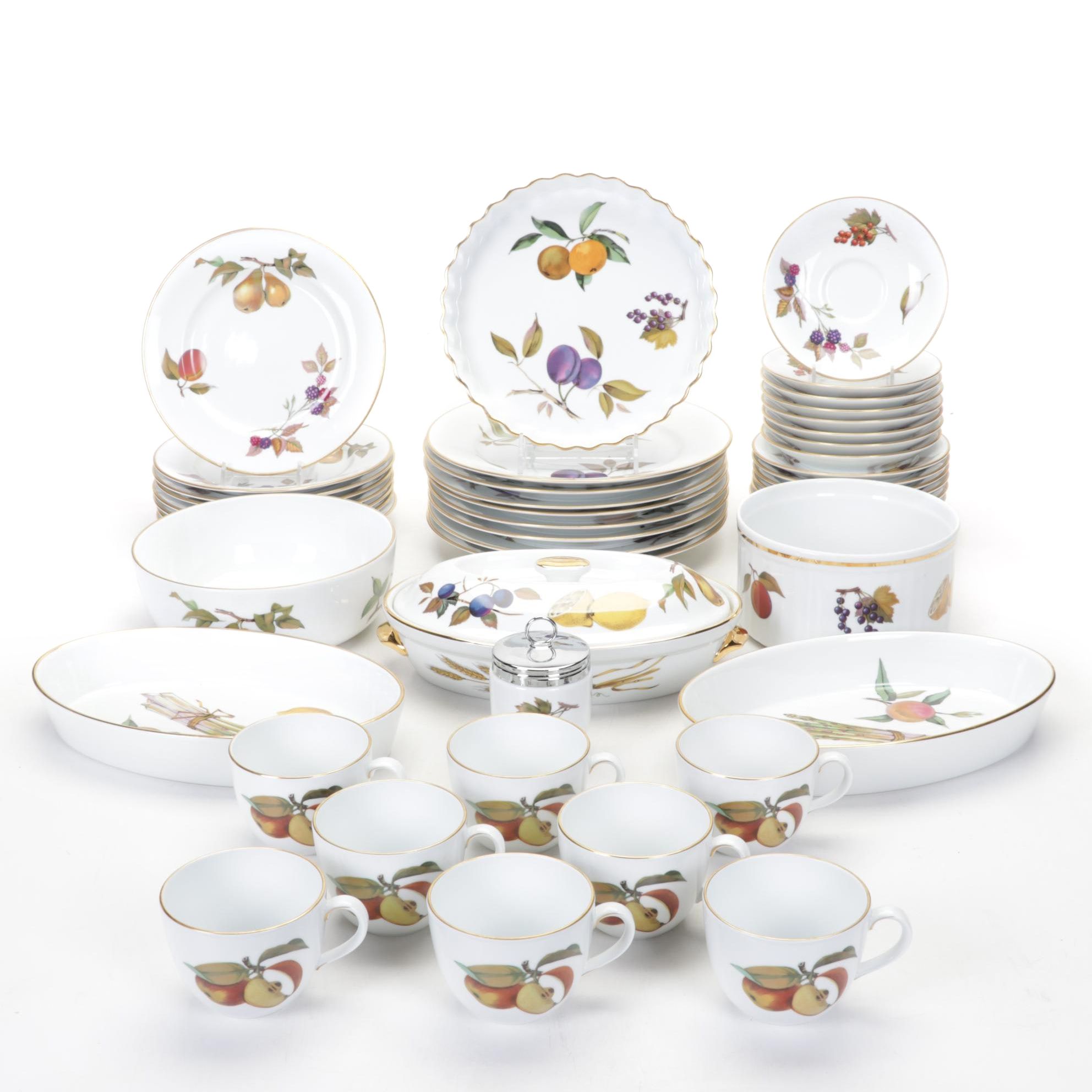 Royal Worcester "Evesham" Porcelain Dinnerware Service for Eight | EBTH