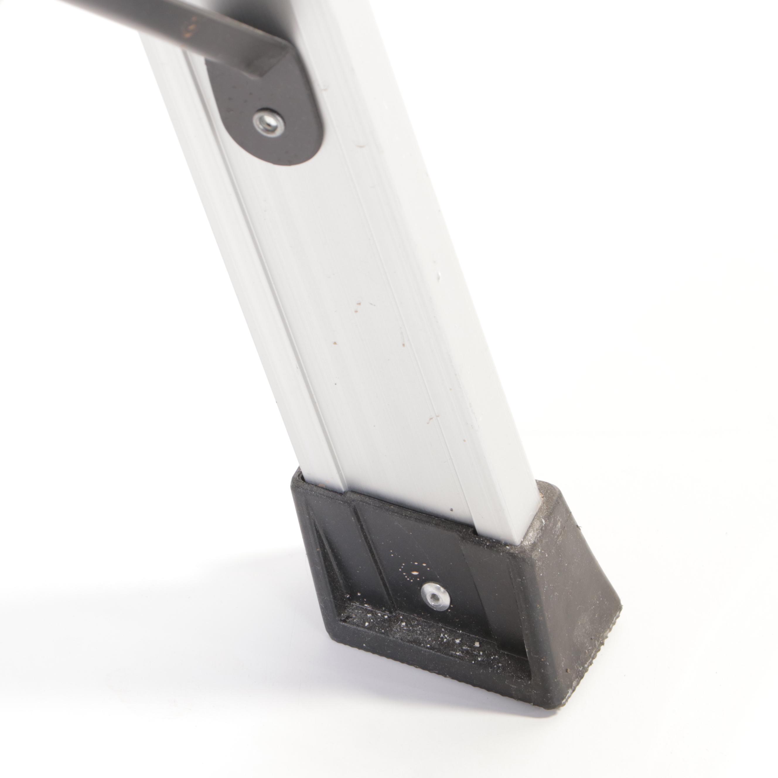 Gorilla Ladders 5'5 Aluminum Hybrid Step Ladder | EBTH