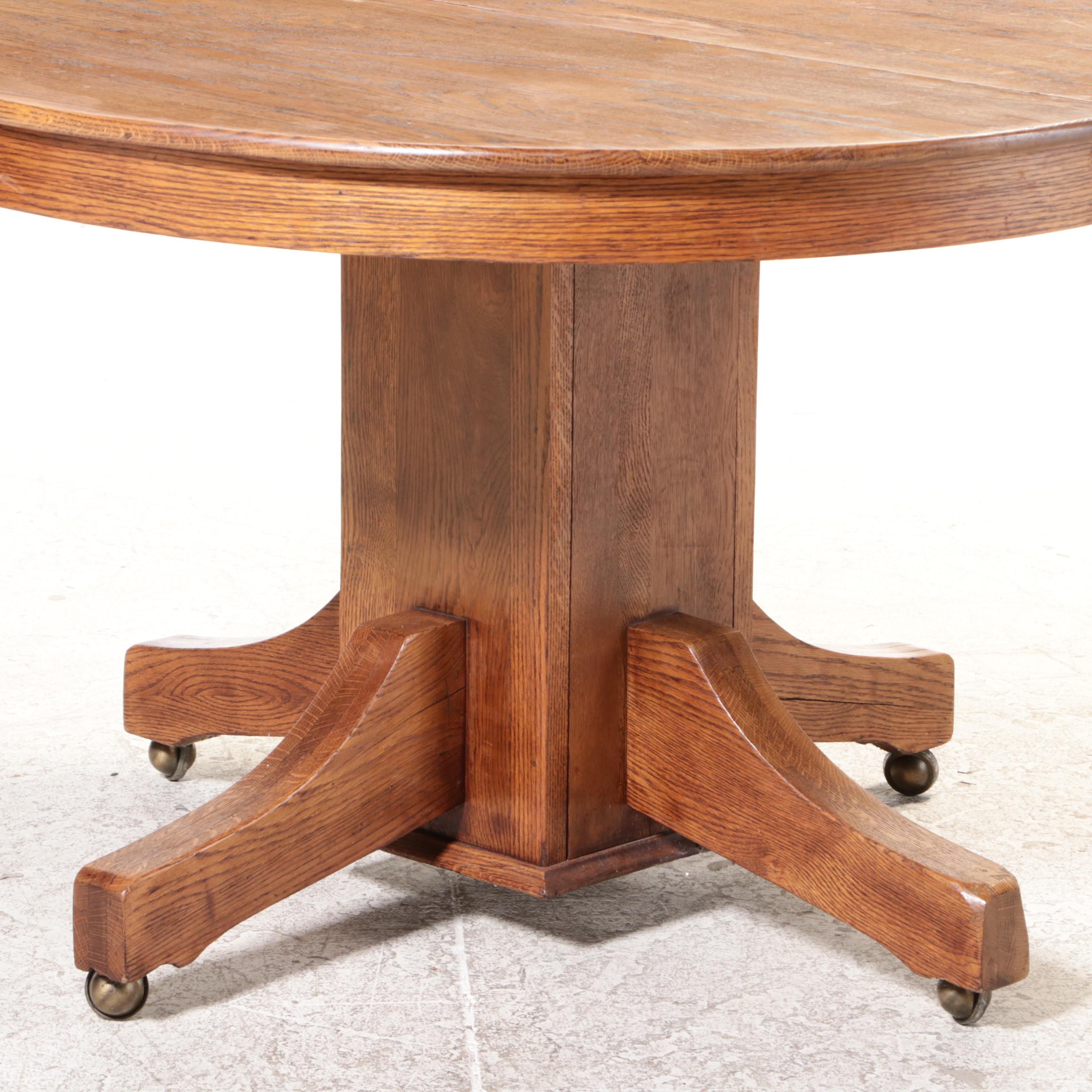 American Oak Extending Pedestal Dining Table, Early 20th Century | EBTH