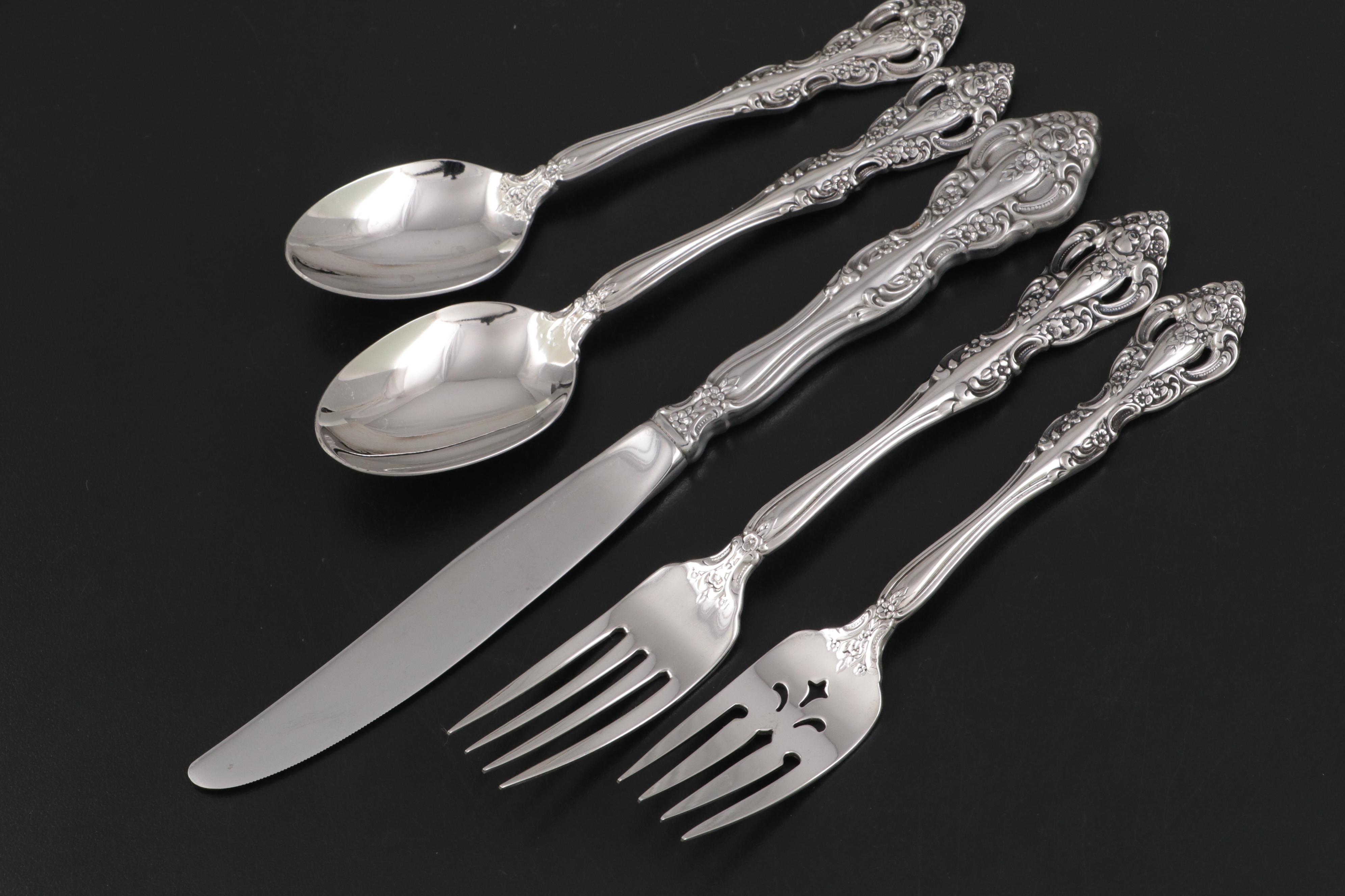 Oneida "Michelangelo" Stainless Steel Flatware and Serving Utensils | EBTH