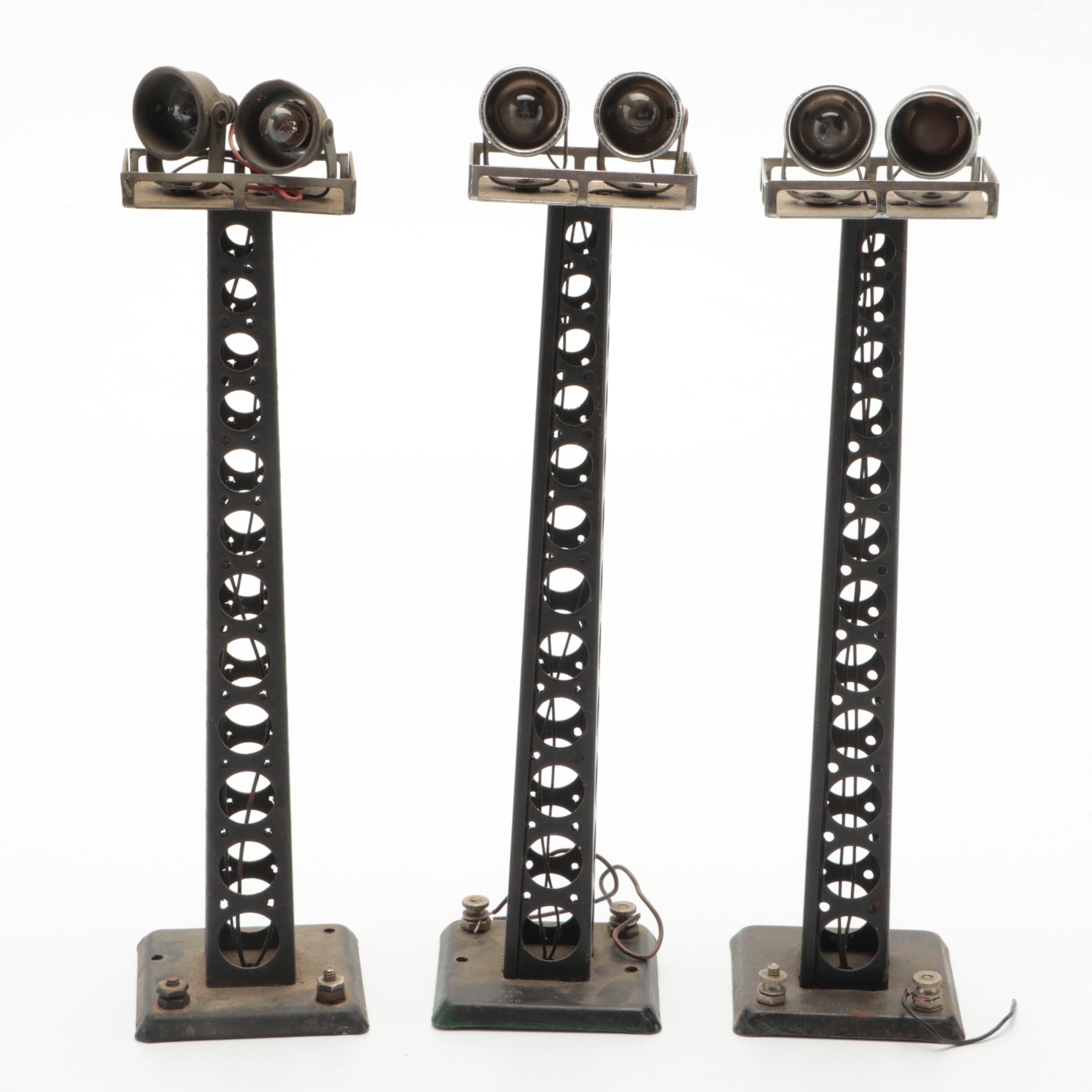 Louis Marx with Other Railroad Light, Level Crossing Signals and More ...