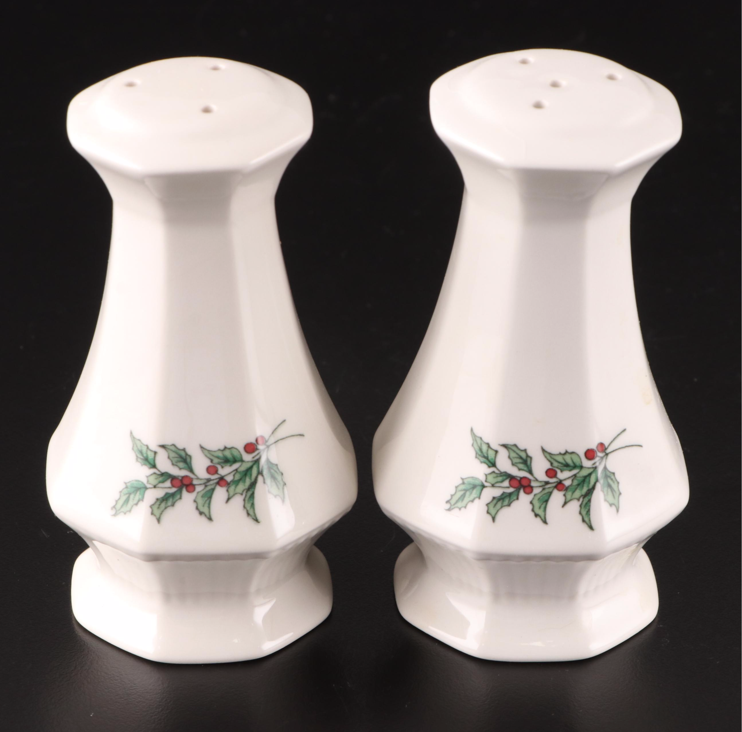 Spode "Christmas Tree" Platter with Nikko "Christmastime" Dinnerware | EBTH