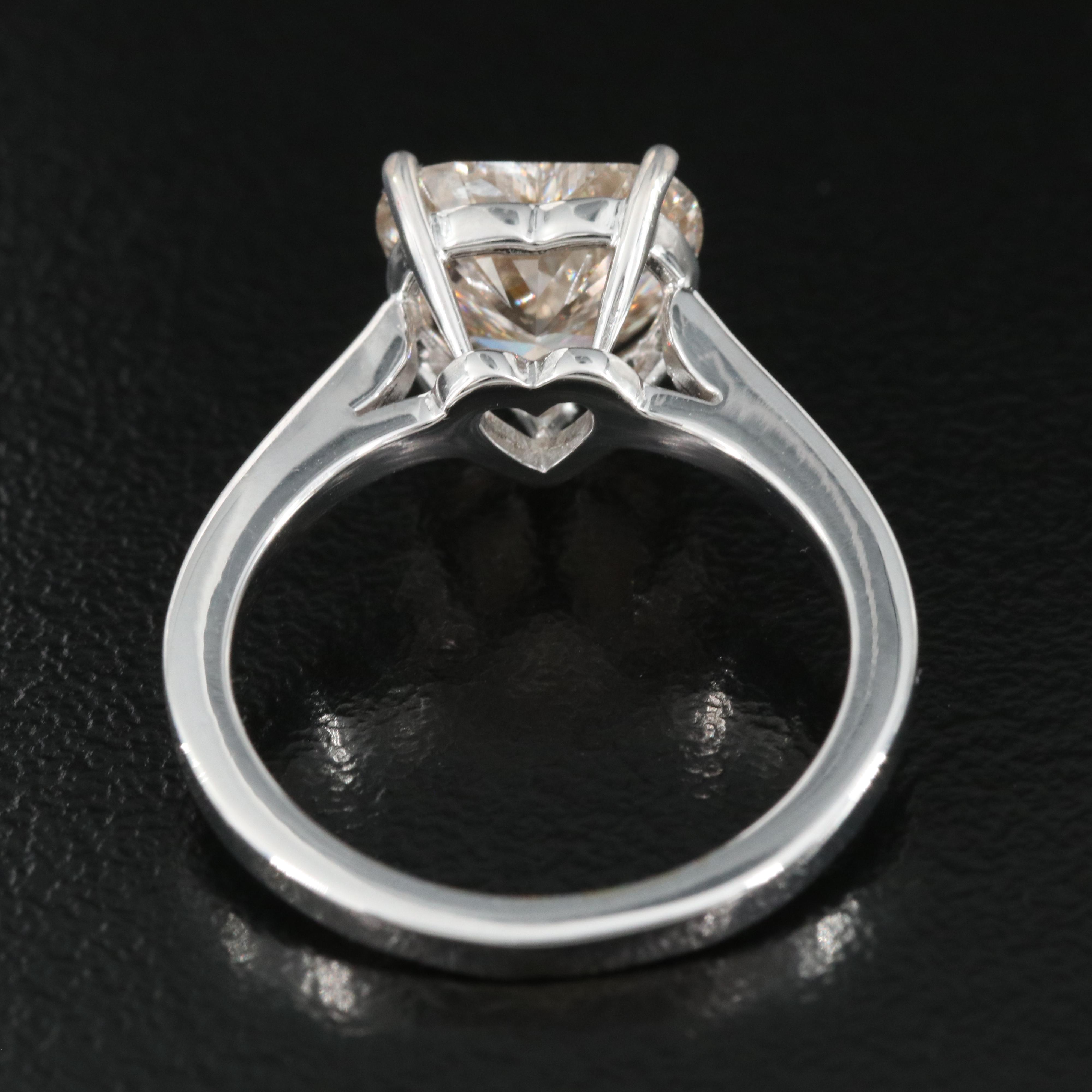 18K 2.17 CT Diamond Heart Solitaire Ring | EBTH