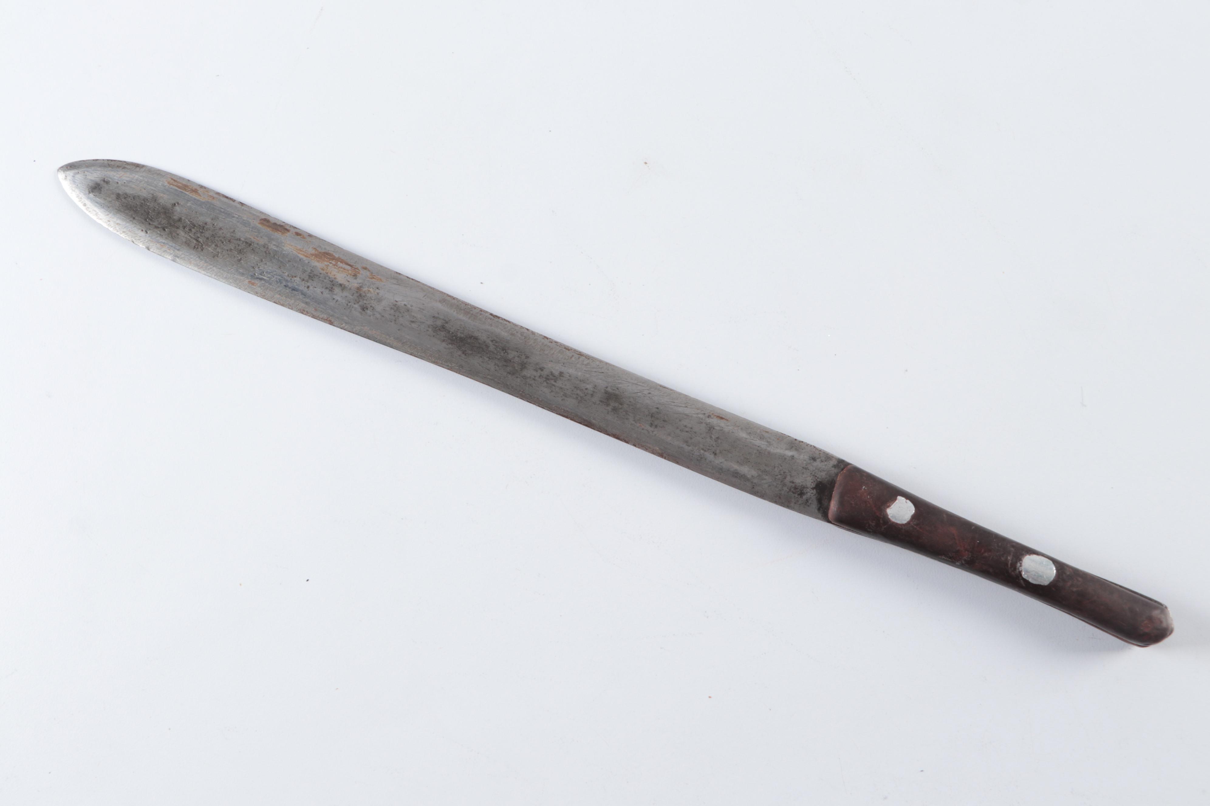 Masaai Seme Short Sword With Sheath in Display Case | EBTH