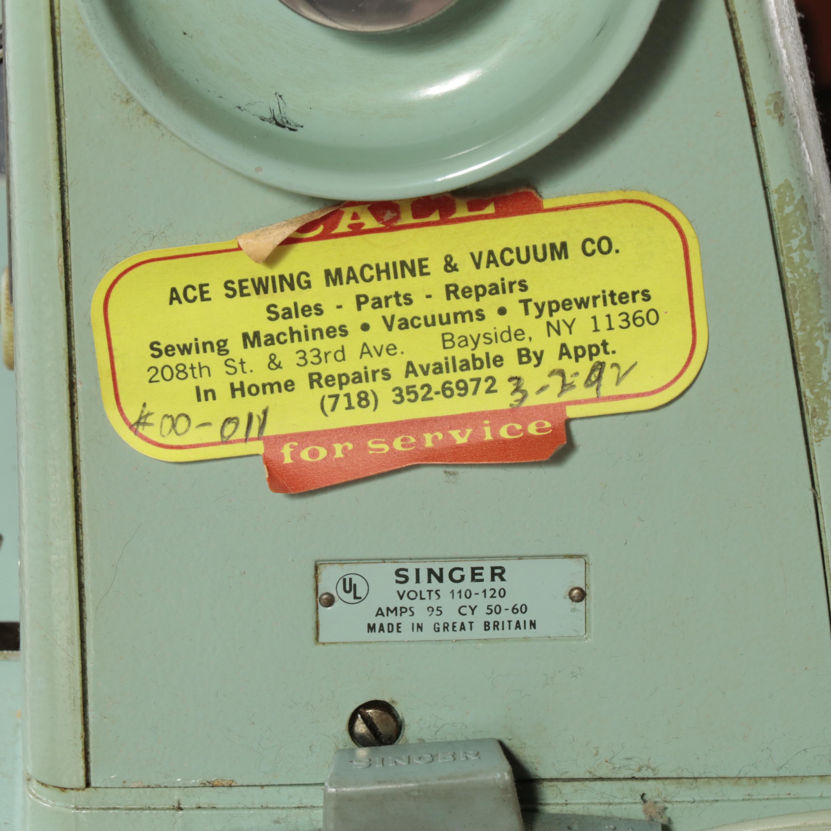 Singer 338 Sewing Machine with Wooden Work Table | EBTH