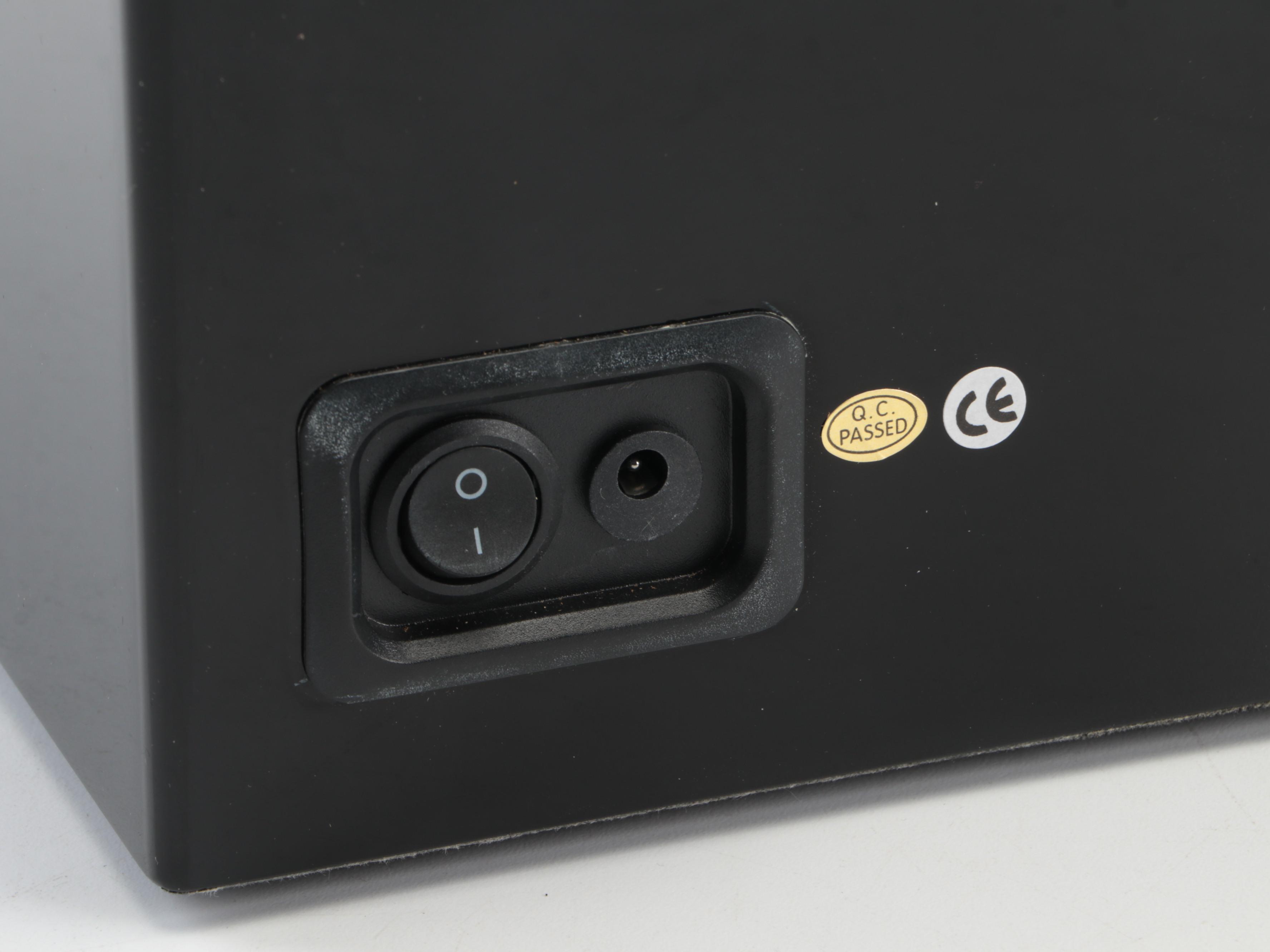 Jere Watch Winder in High Gloss Black, Contemporary | EBTH