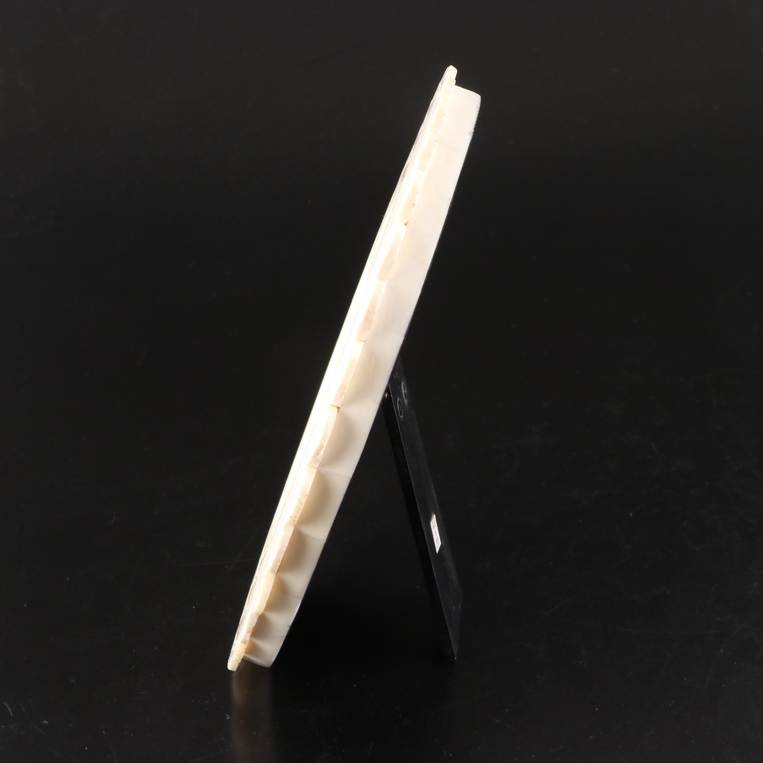 Roost Tesselated Bone Round Picture Frames | EBTH