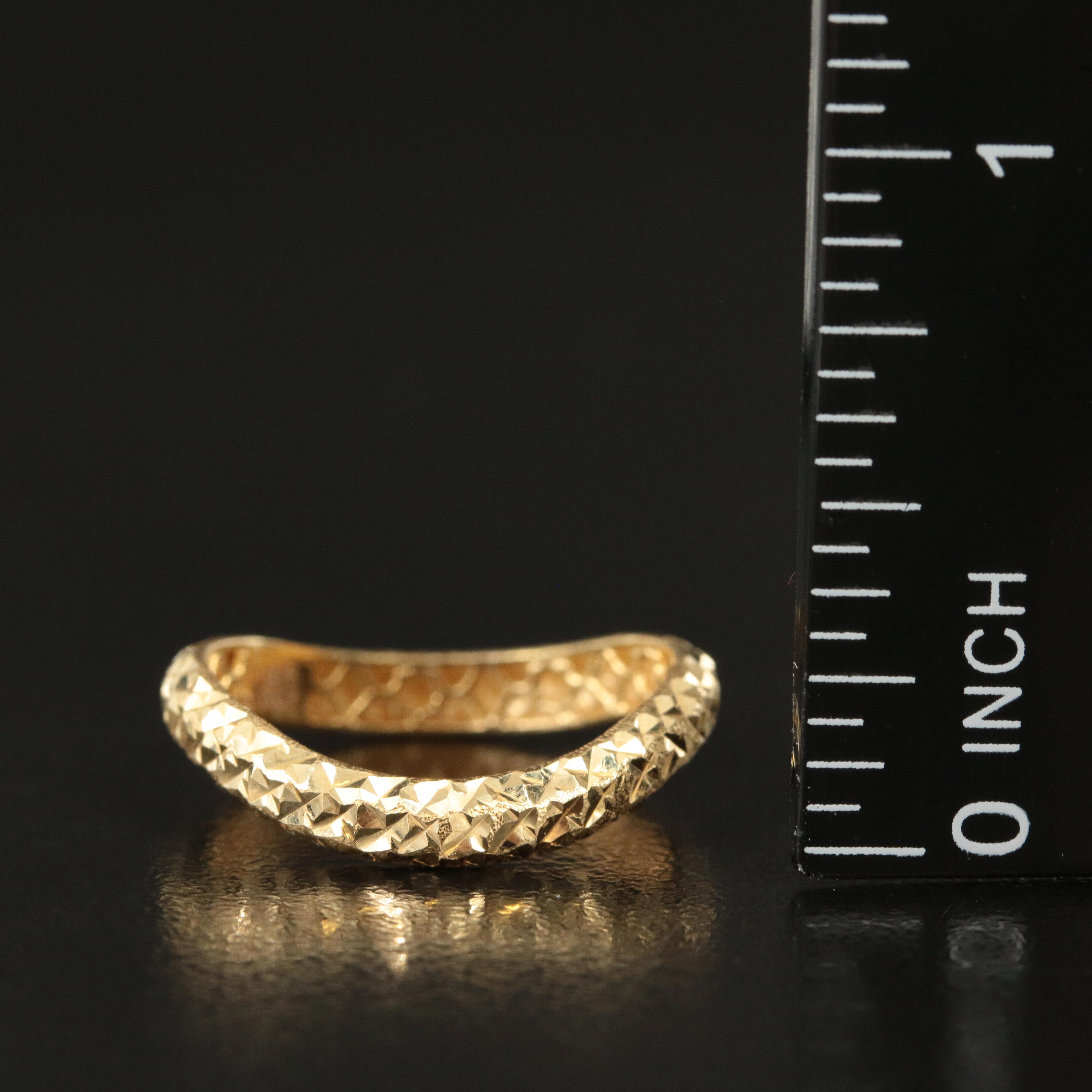 14K Wave Band with Diamond Cut Finish | EBTH