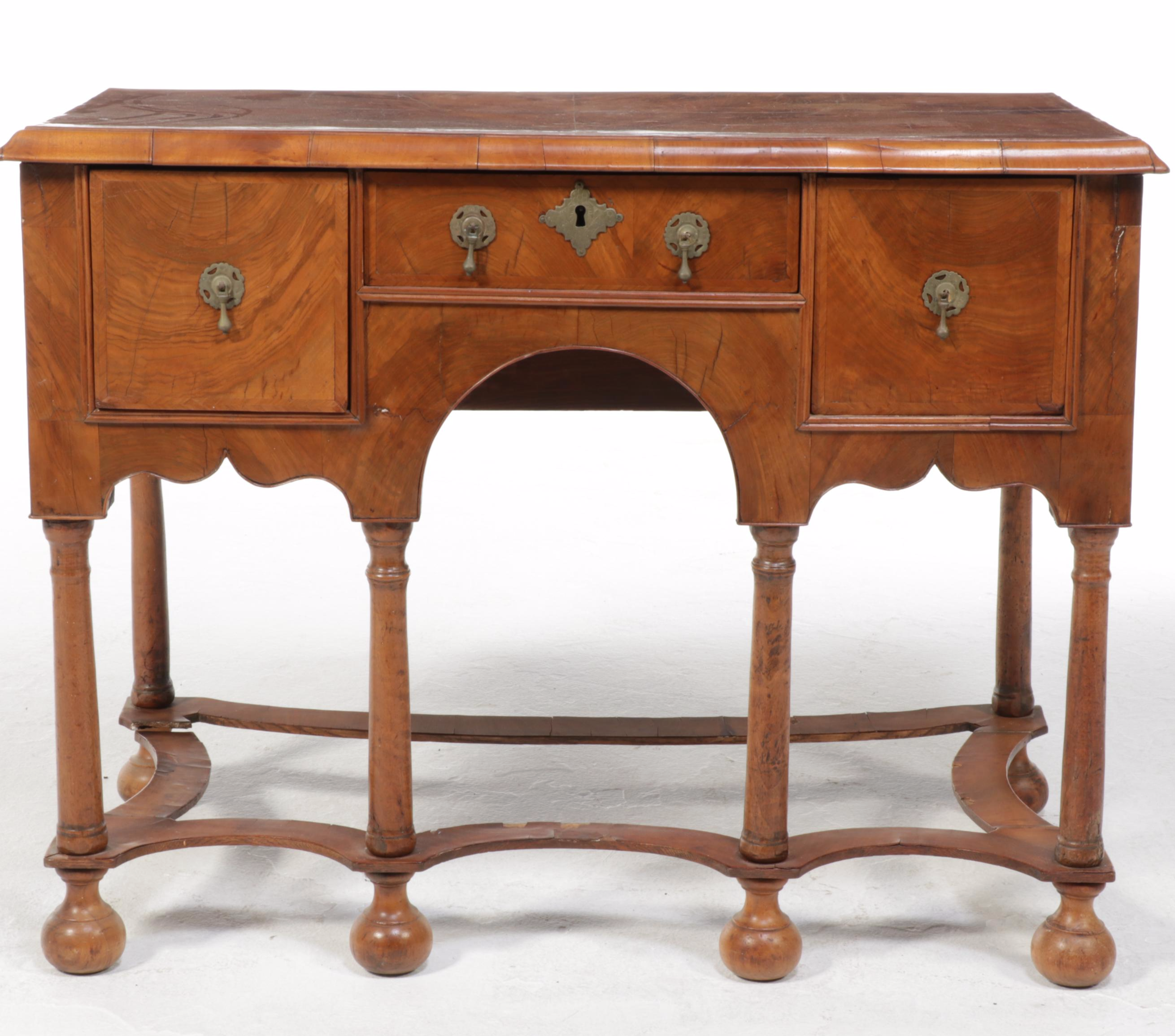 William and Mary Walnut Dressing Table, Late 17th/Early 18th Century | EBTH