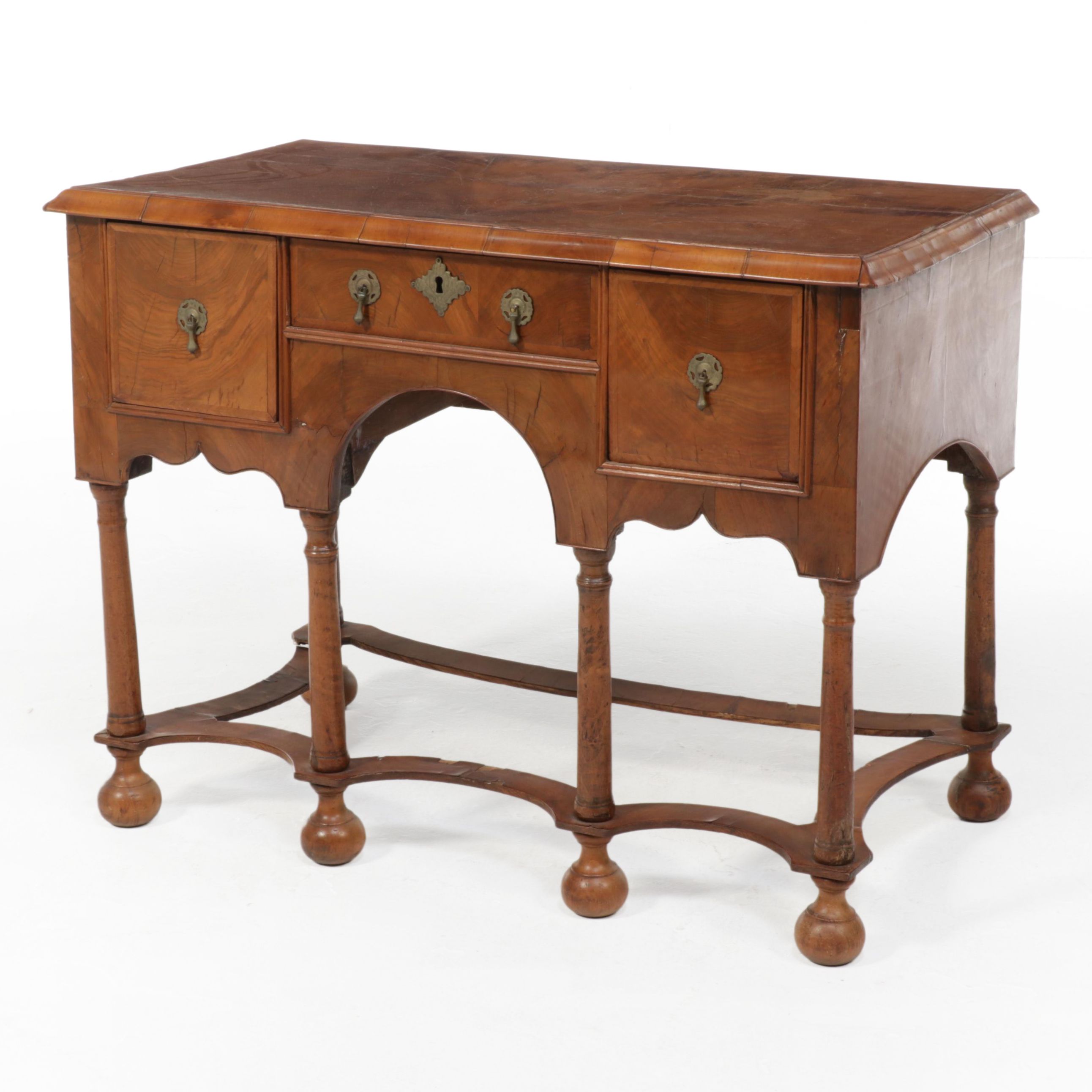 William and Mary Walnut Dressing Table, Late 17th/Early 18th Century | EBTH