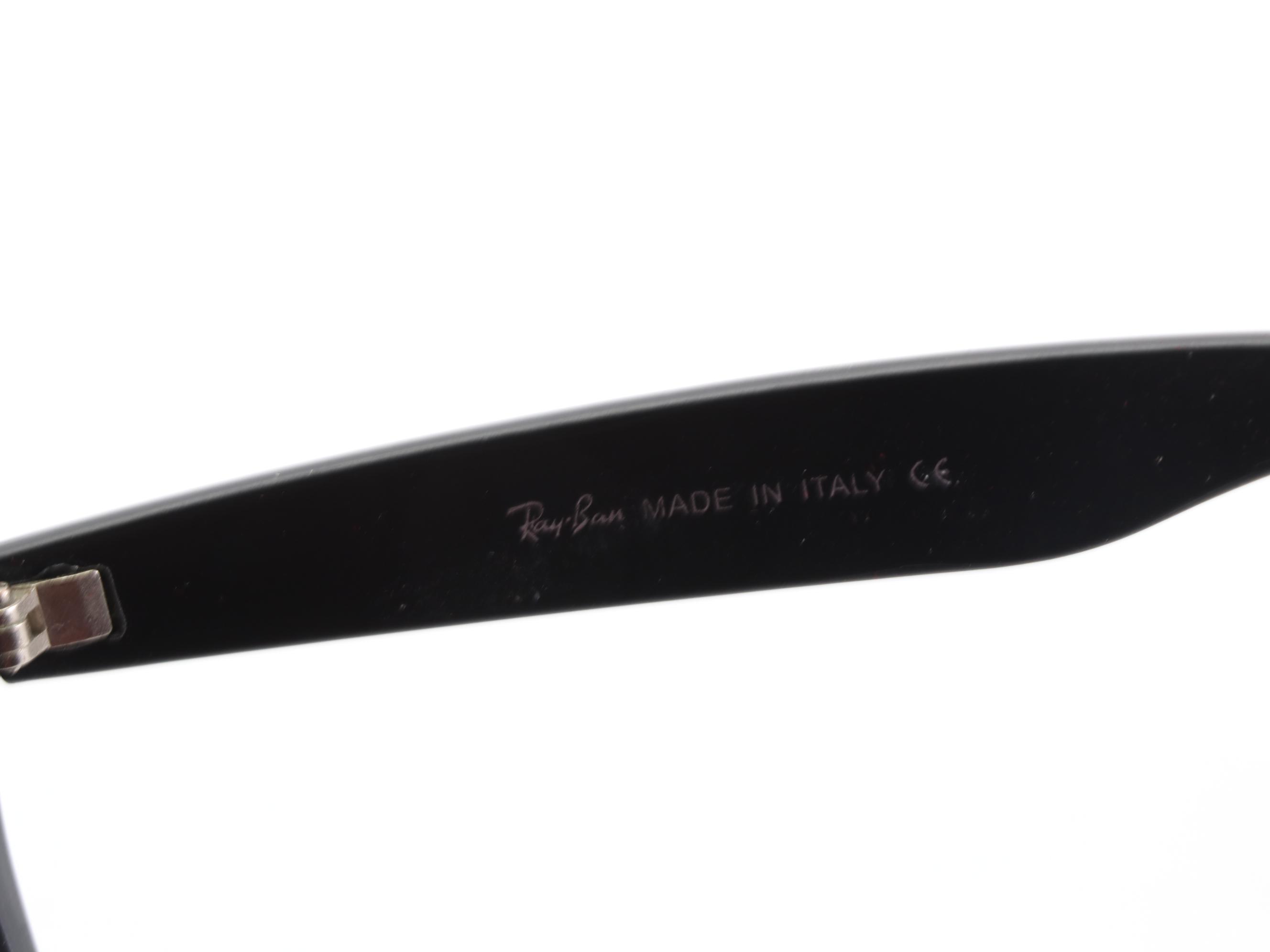 Ray-Ban Sunglasses with Case | EBTH