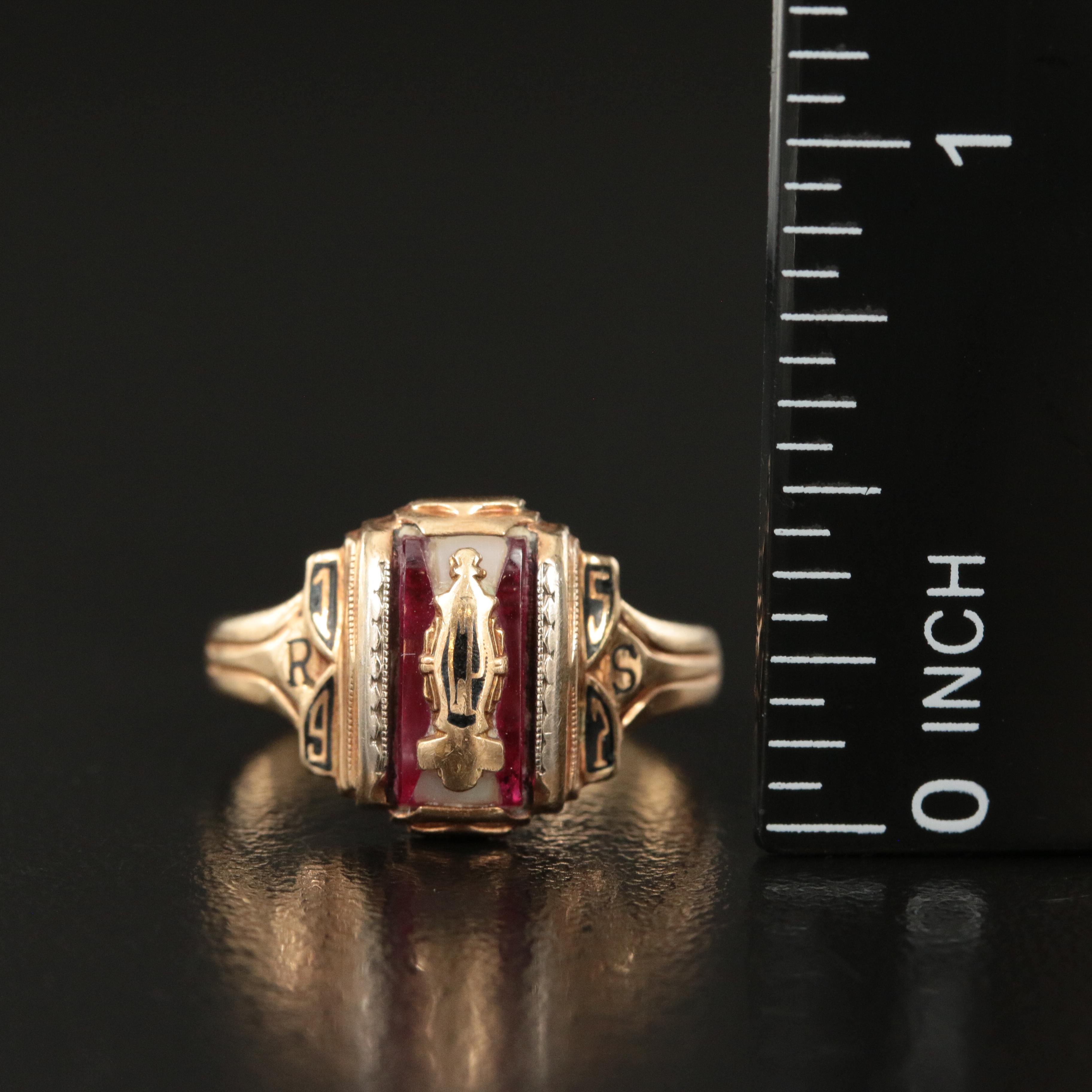 Vintage 10K Spinel and Mother-of-Pearl Class Ring | EBTH