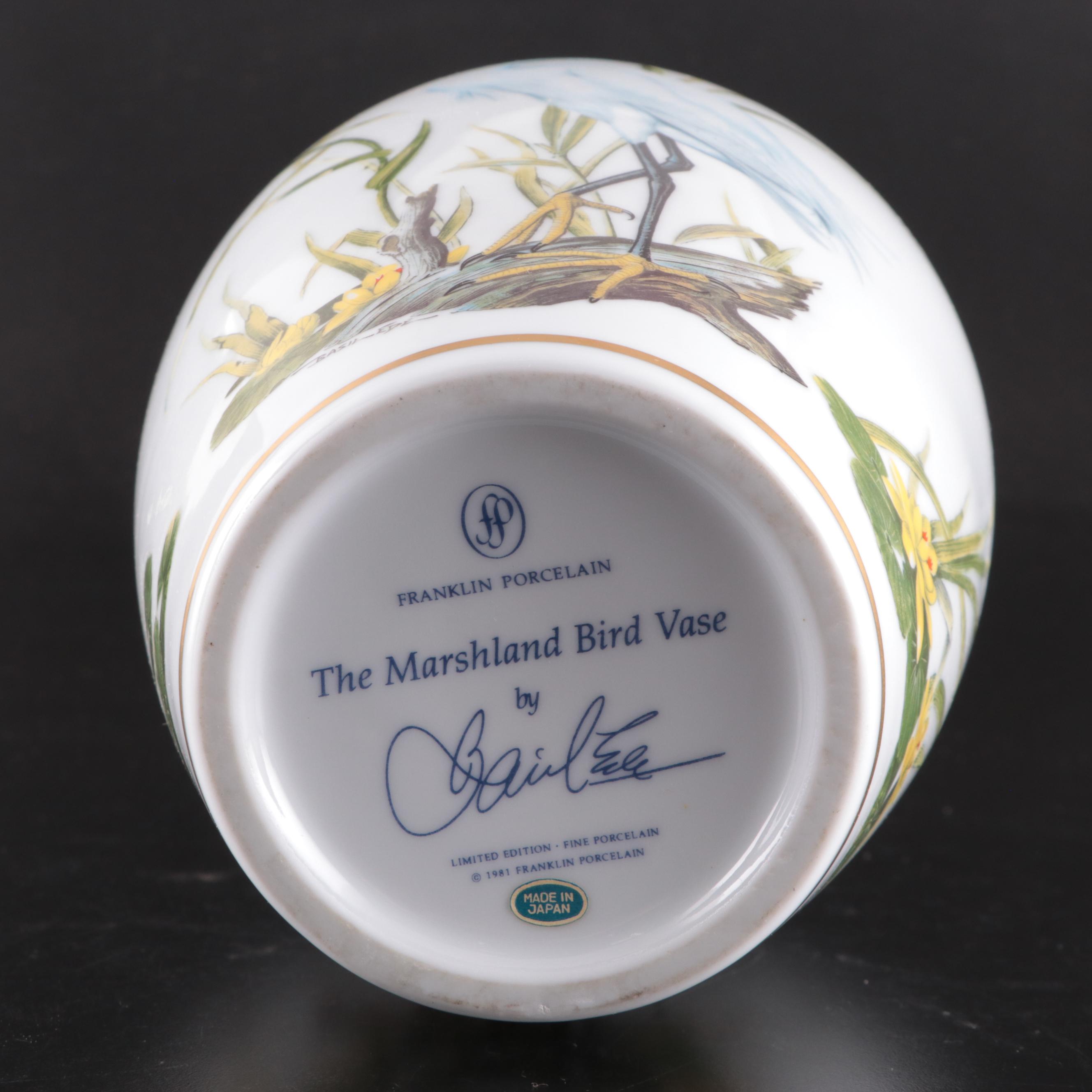 Franklin "Marshland Bird" and "Meadowland Bird" Porcelain Vases, 1980s ...