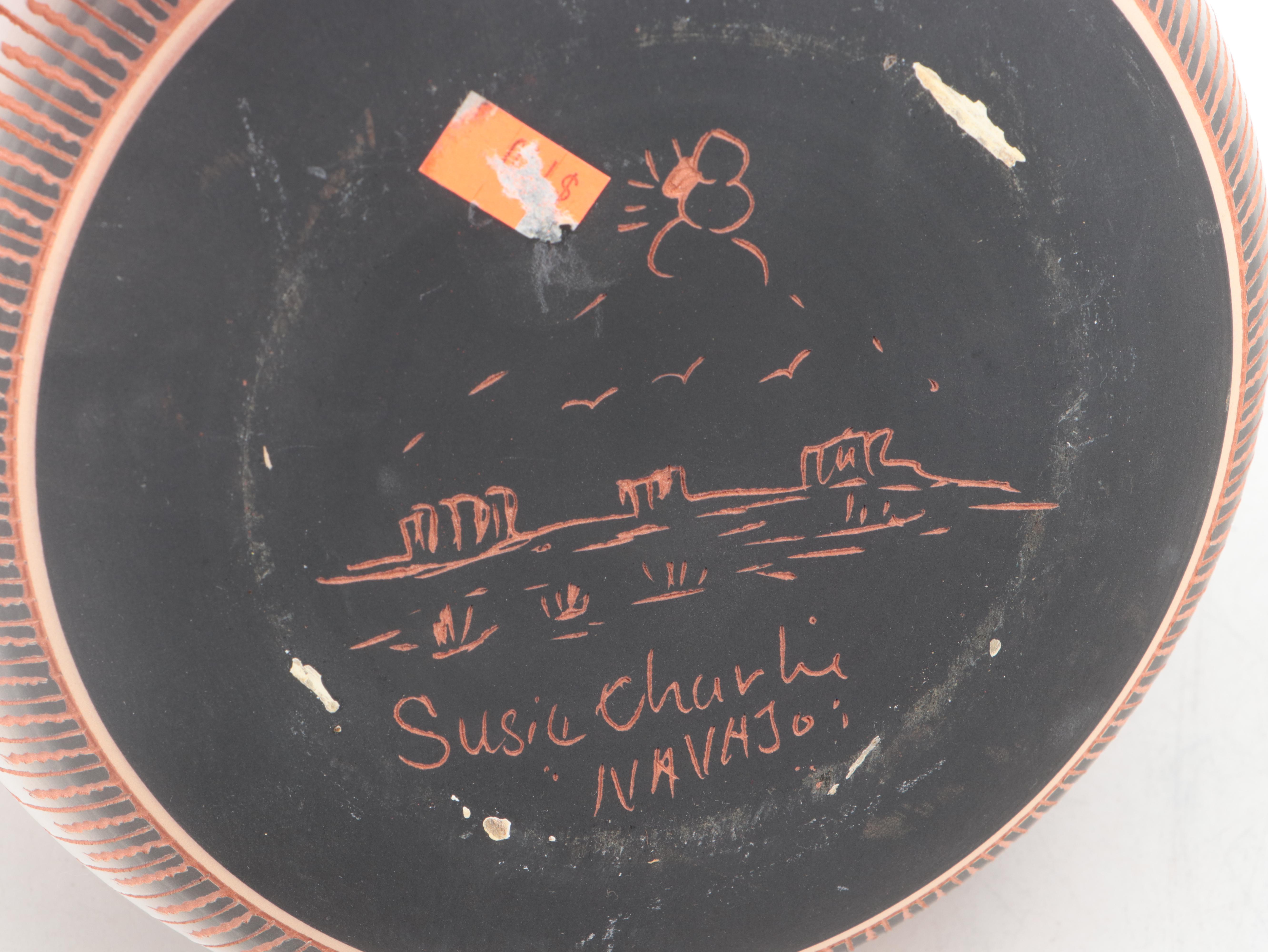 Signed Susie Charlie Navajo Pottery Vase | EBTH