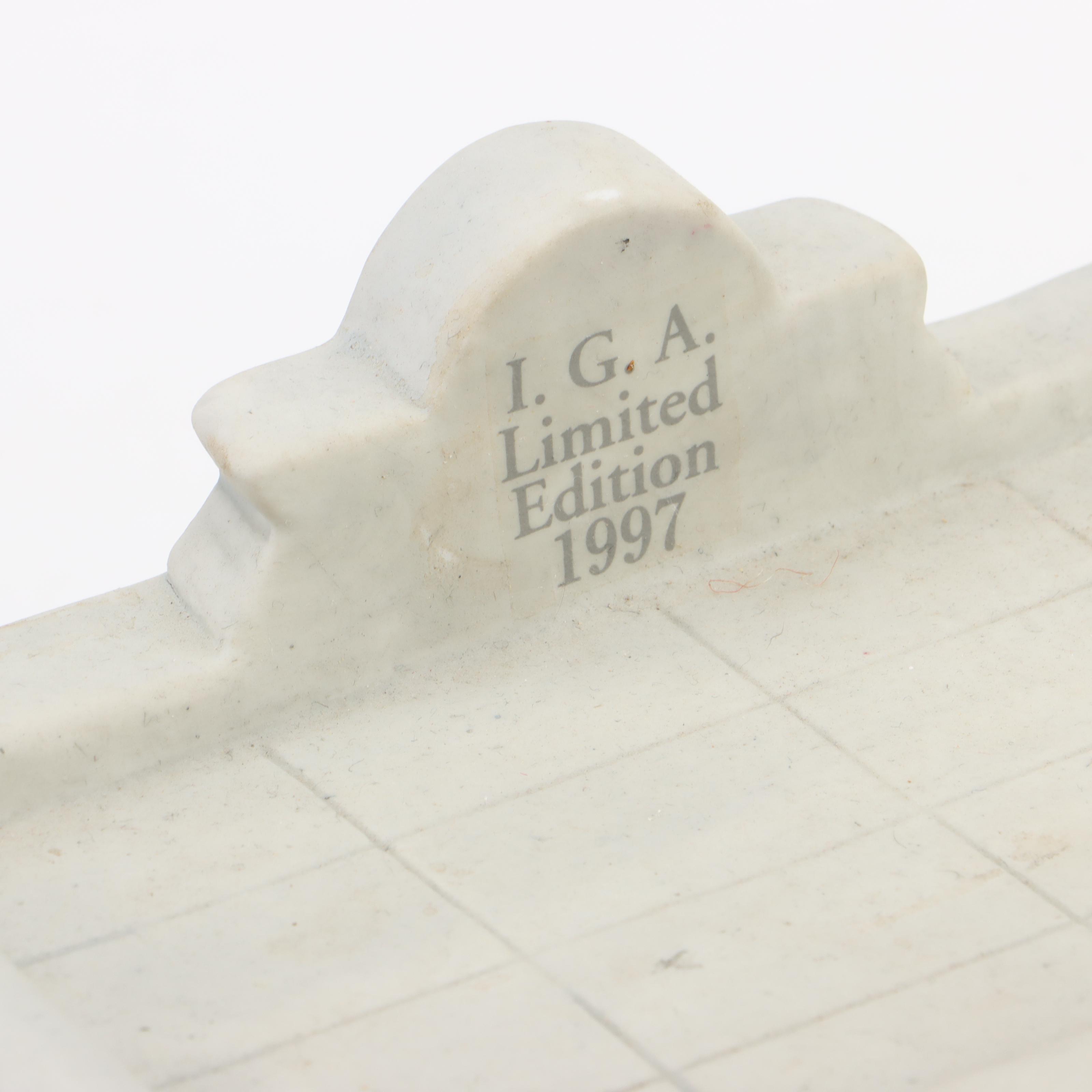 Holiday Time "Shopping Square" and Other Illuminated Porcelain ...