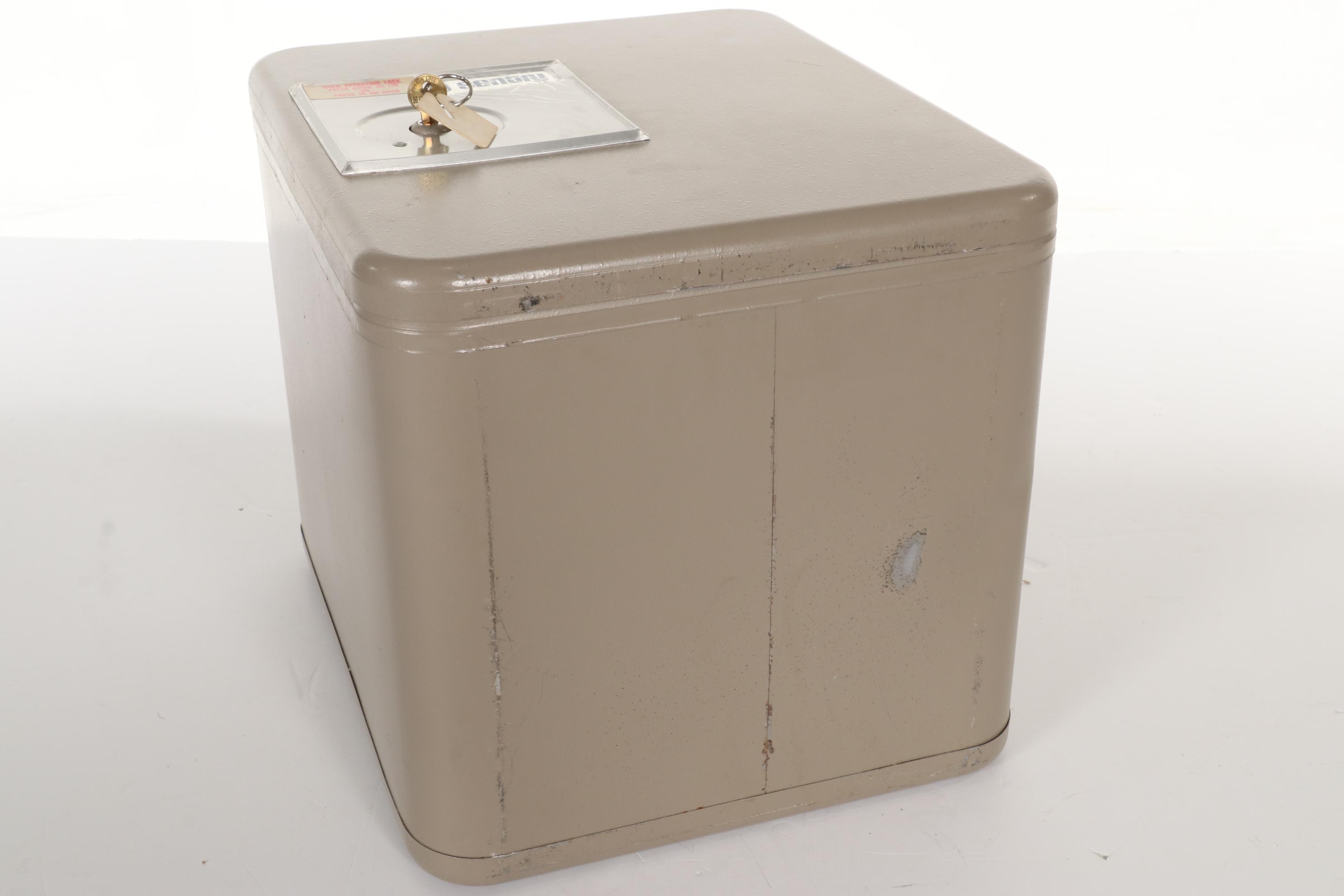 Small Sentry Safe | EBTH