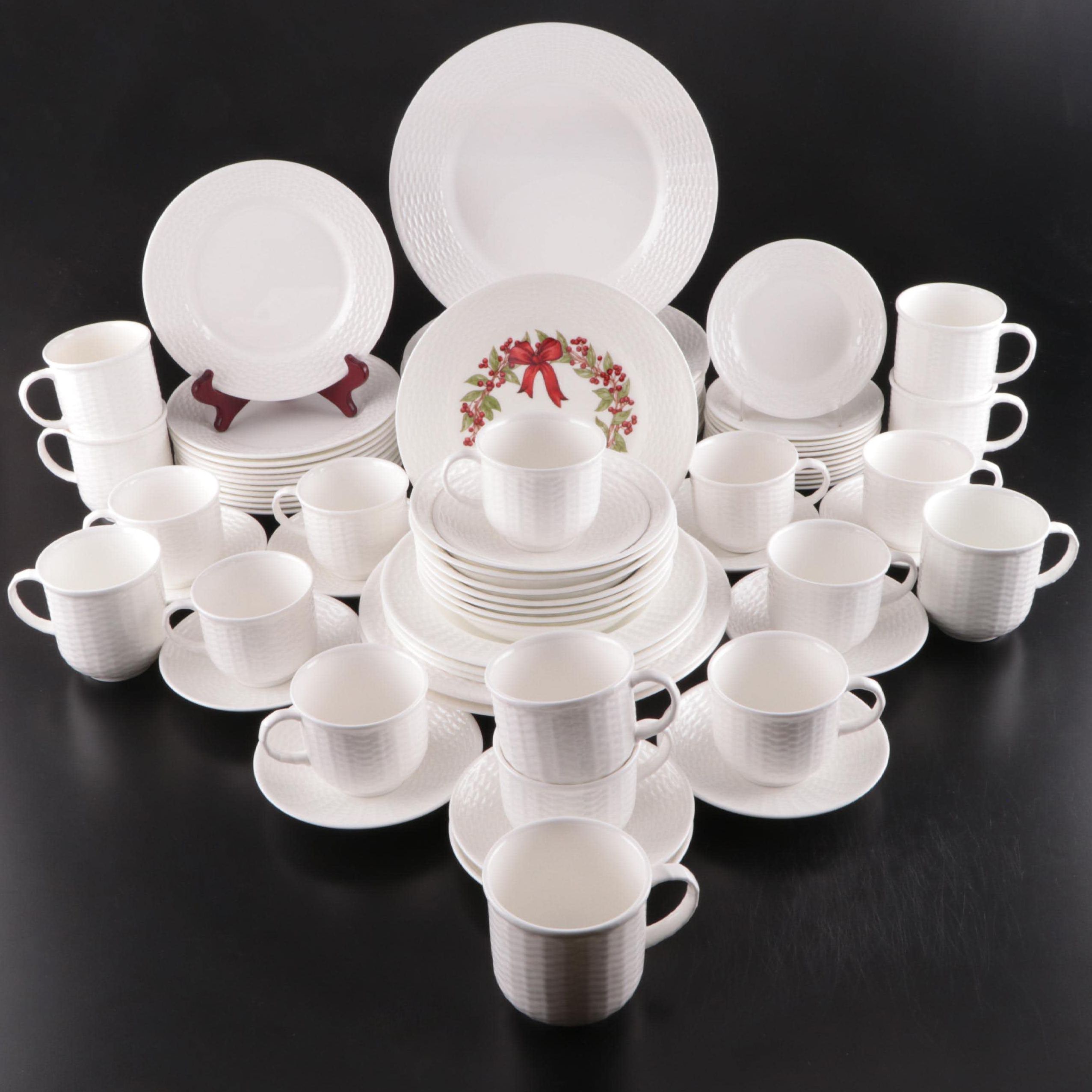 Wedgwood "Nantucket" English Bone China Dinnerware | EBTH