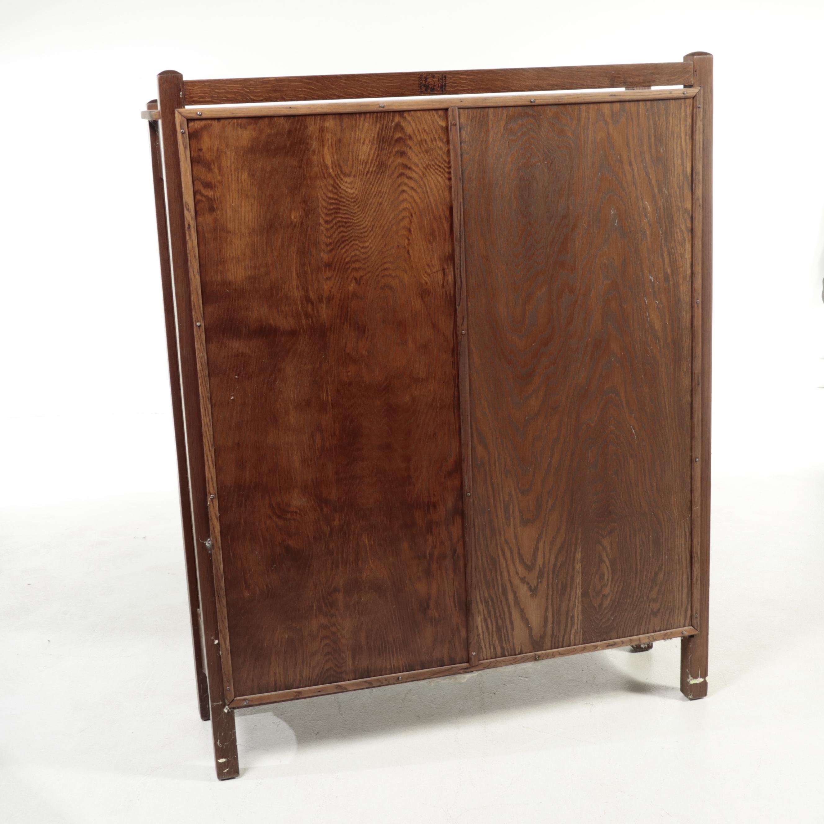 Limbert Arts and Crafts Quartersawn Oak Bookcase, Early 20th Century | EBTH